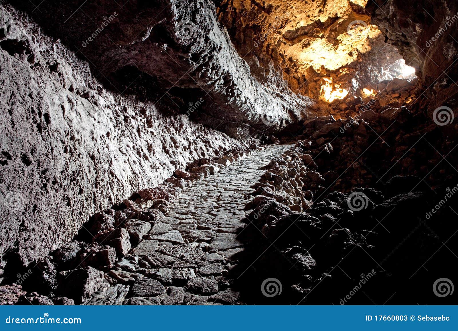Cueva de los Verdes stock image. Image of volcano, cueva - 17660803
