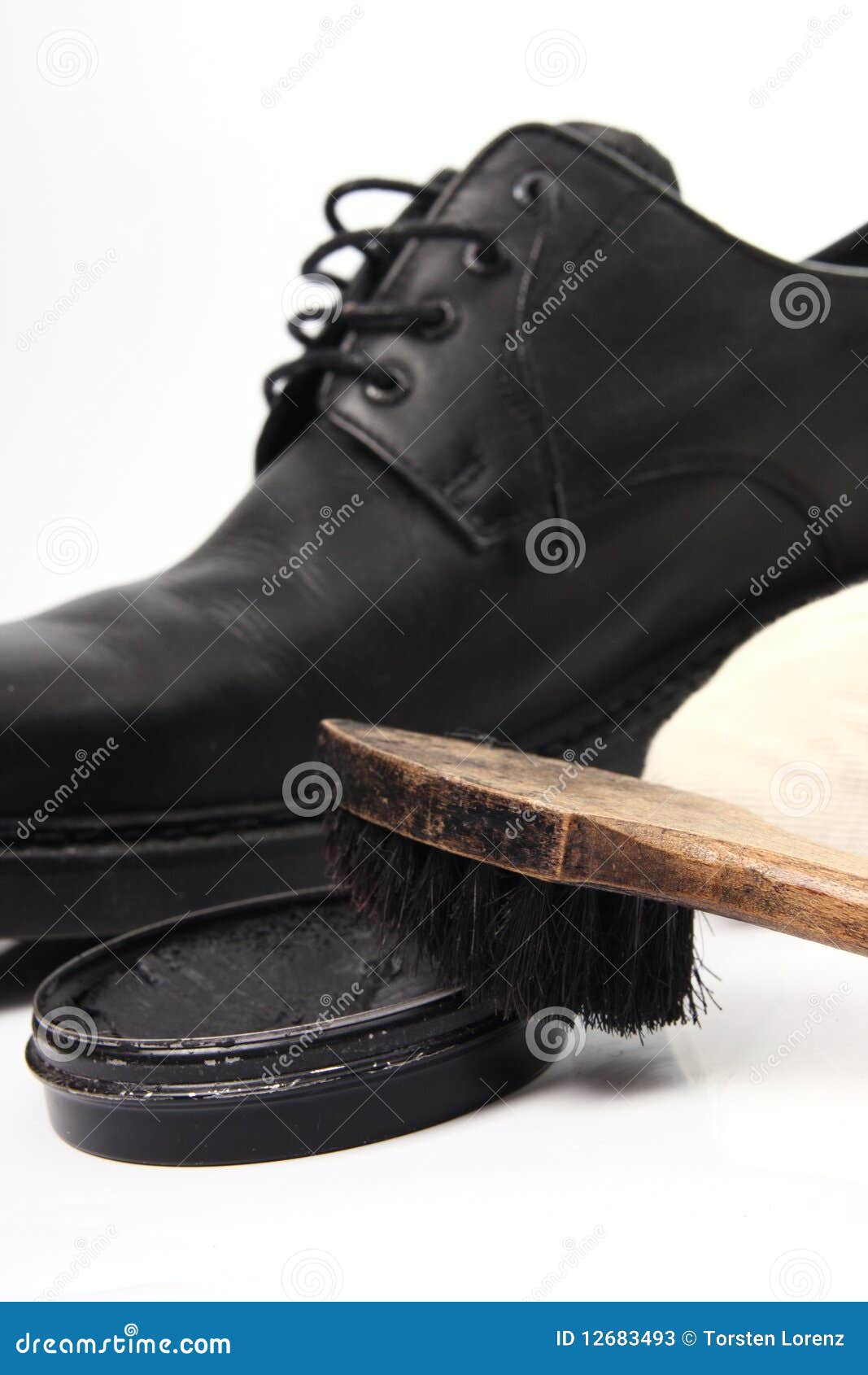 Cuidado da sapata imagem de stock. Imagem de homem, homens - 12683493