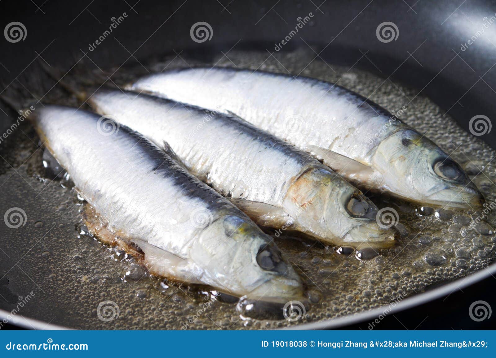 Cuisson des poissons photo stock. Image du chinois, poissons - 19018038