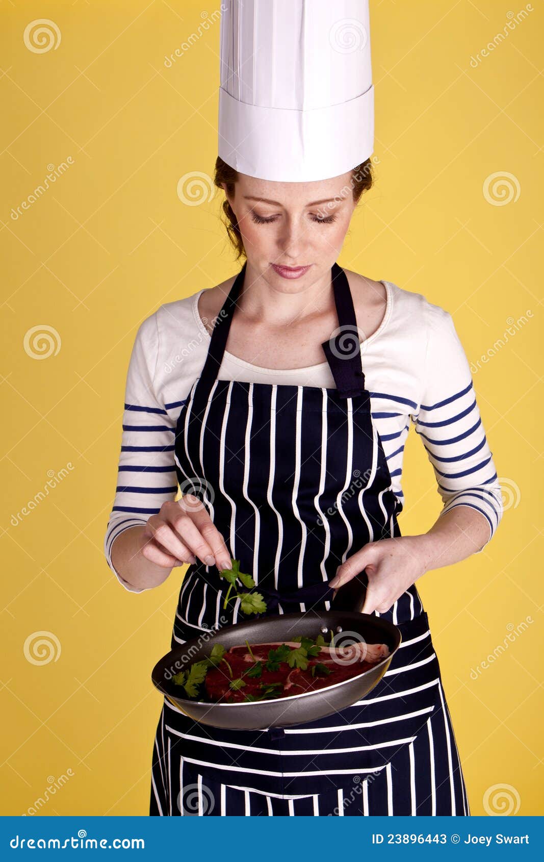 Cuisson du bifteck. image stock. Image du préparation - 23896443