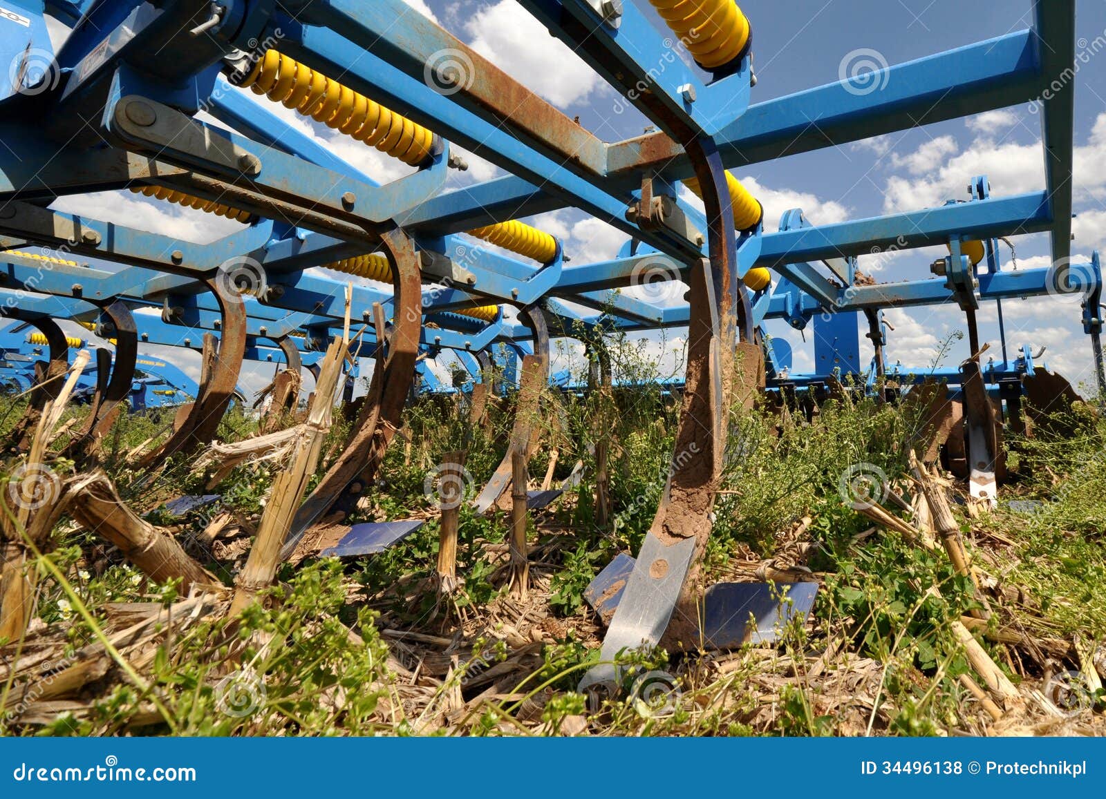 Cultivador do restolho foto de stock. Imagem de equipamento - 34496138