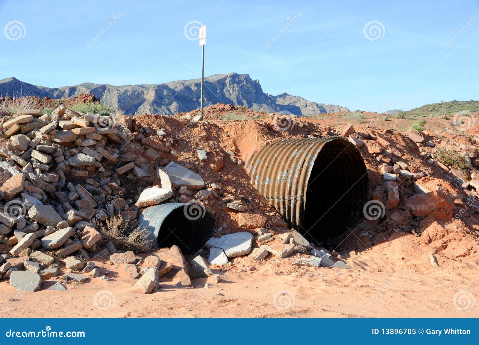 Culvert in Nevada Desert Wash Stock Image - Image of pipe, dirt: 13896705