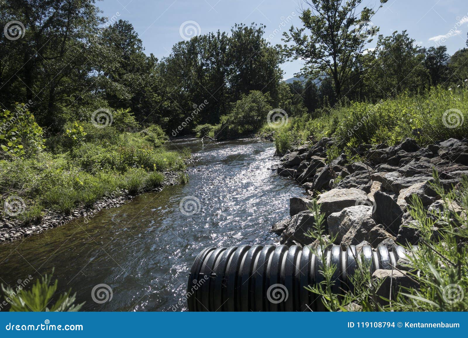 Culvert runoff to stream stock photo. Image of drainage - 119108794
