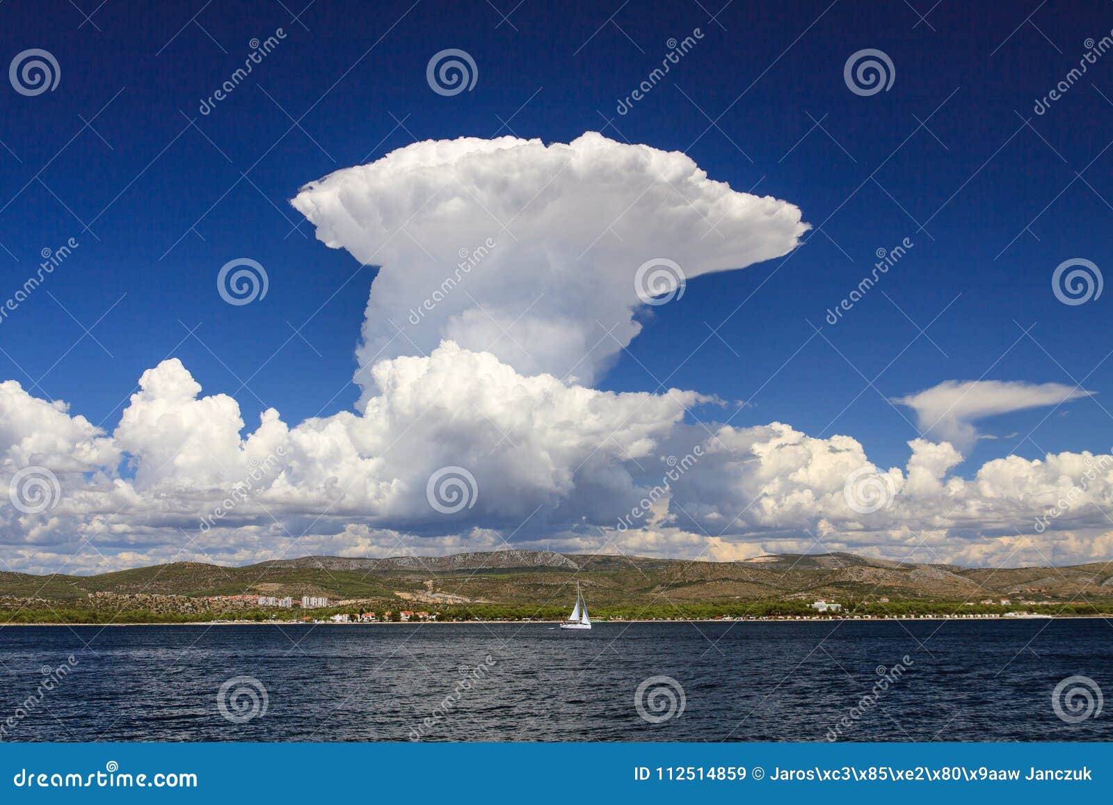 Cumulonimbus imagen de archivo. Imagen de ecosistema - 112514859