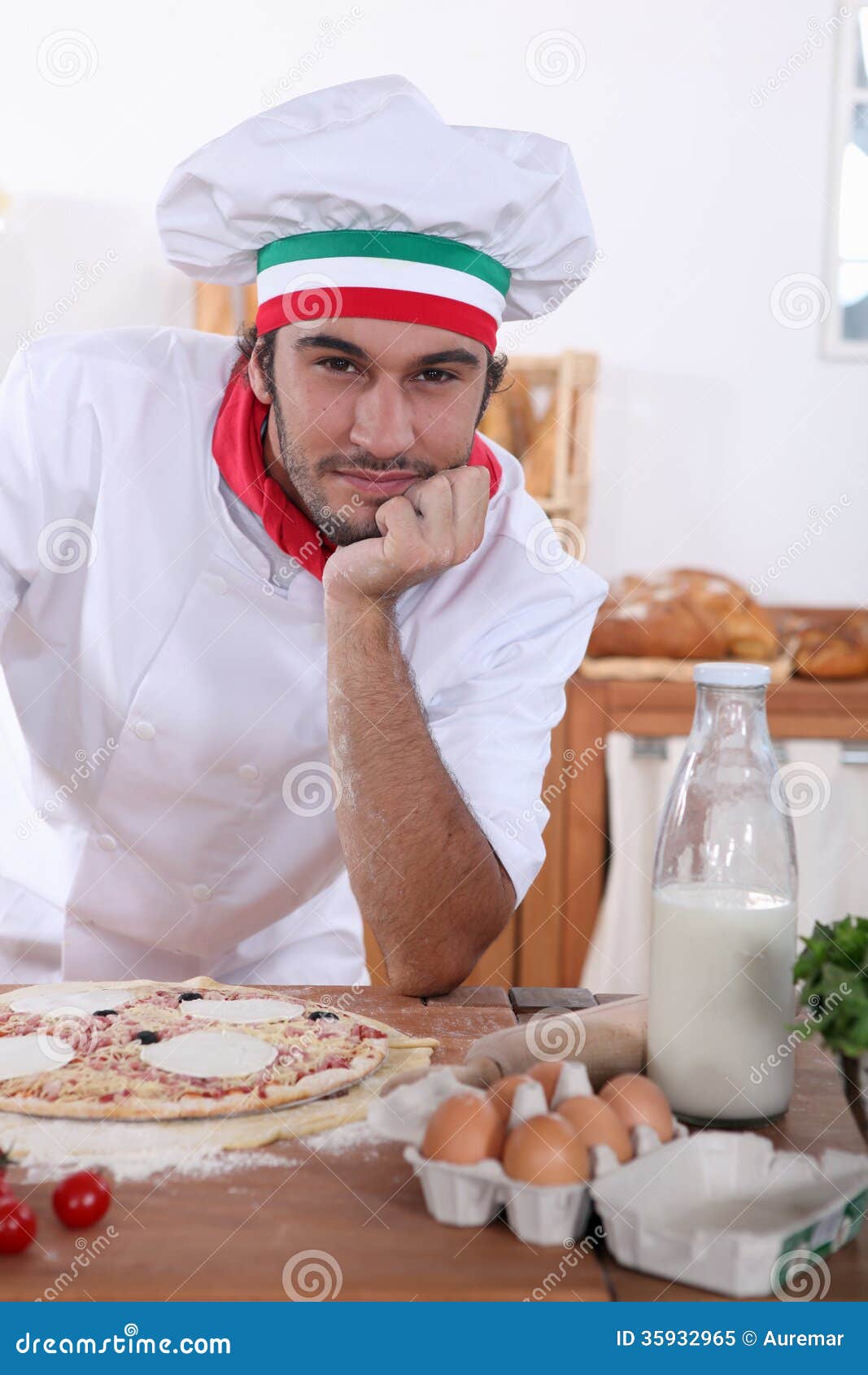 Cuoco unico italiano immagine stock. Immagine di bianco - 35932965