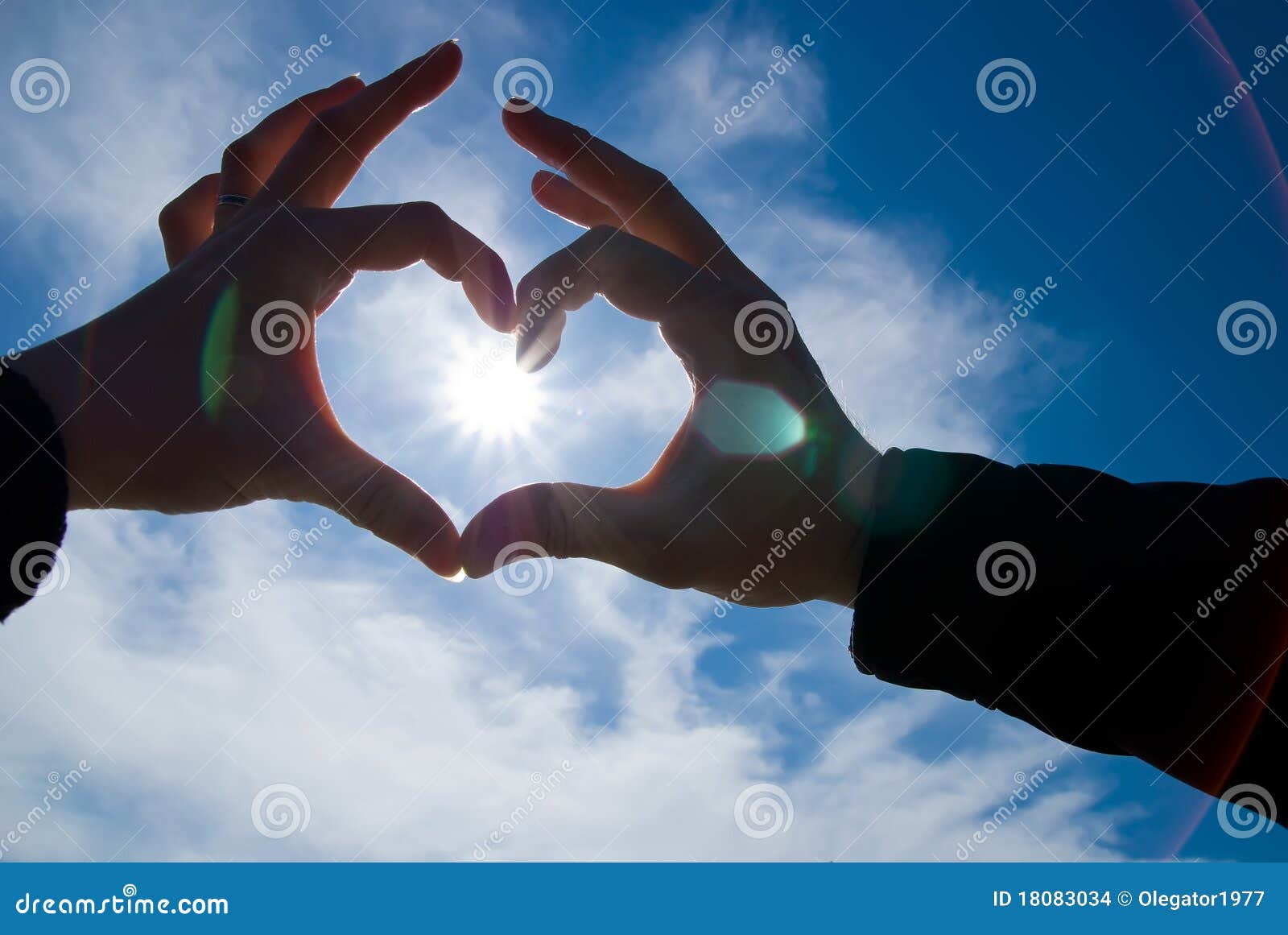 Cuore Con Il Sole All'interno Fotografia Stock - Immagine di ...
