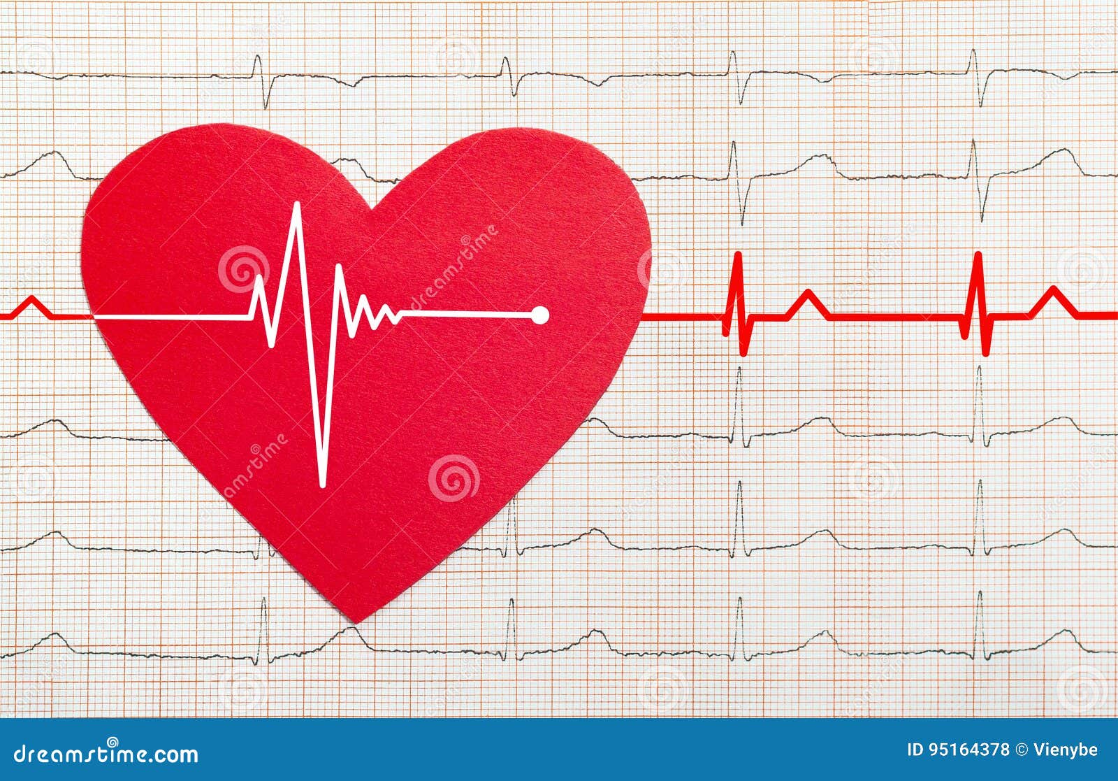 Cuore Con La Prova Dell'elettrocardiogramma Nei Precedenti, Fotografia ...