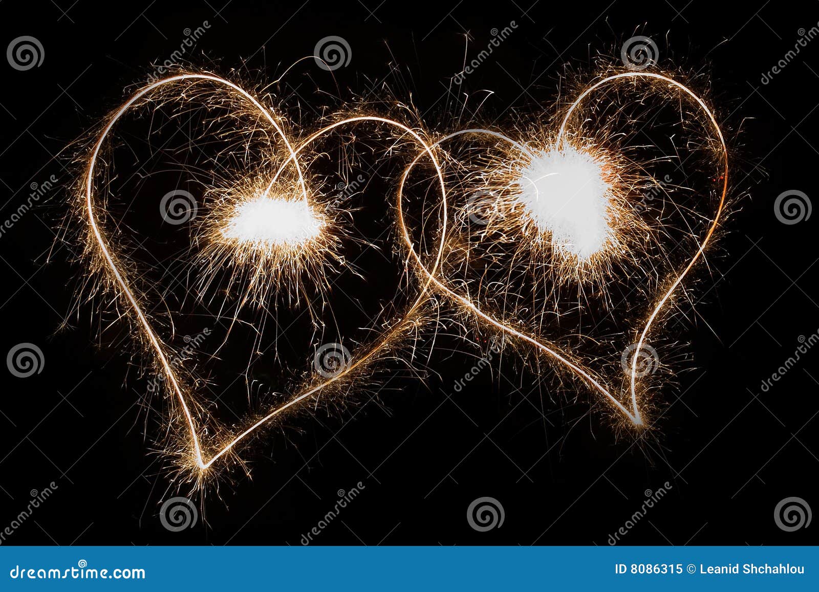 Cuori scintillanti immagine stock. Immagine di ardente - 8086315