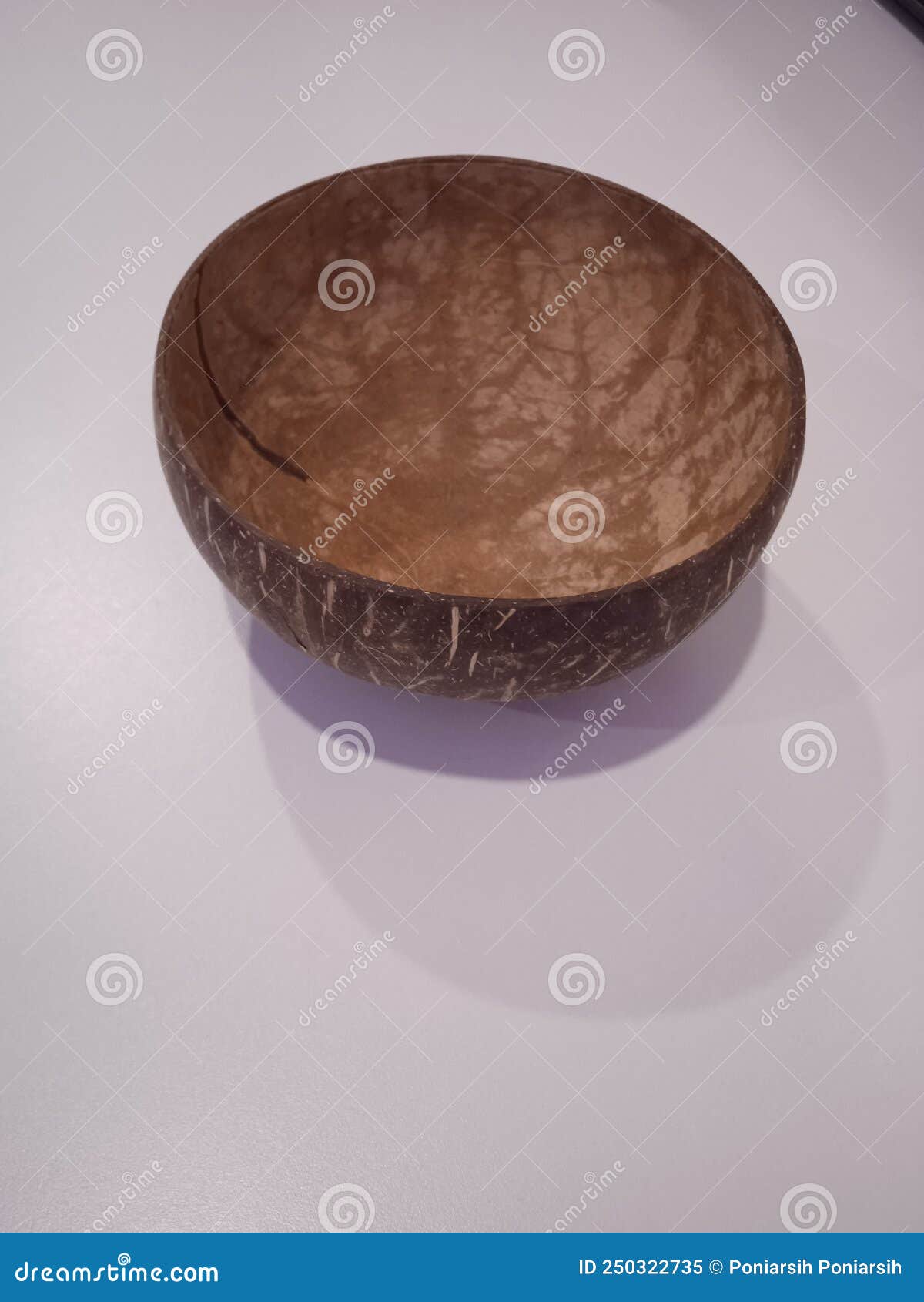 Cup from coconut shell stock image. Image of dish, carving - 250322735