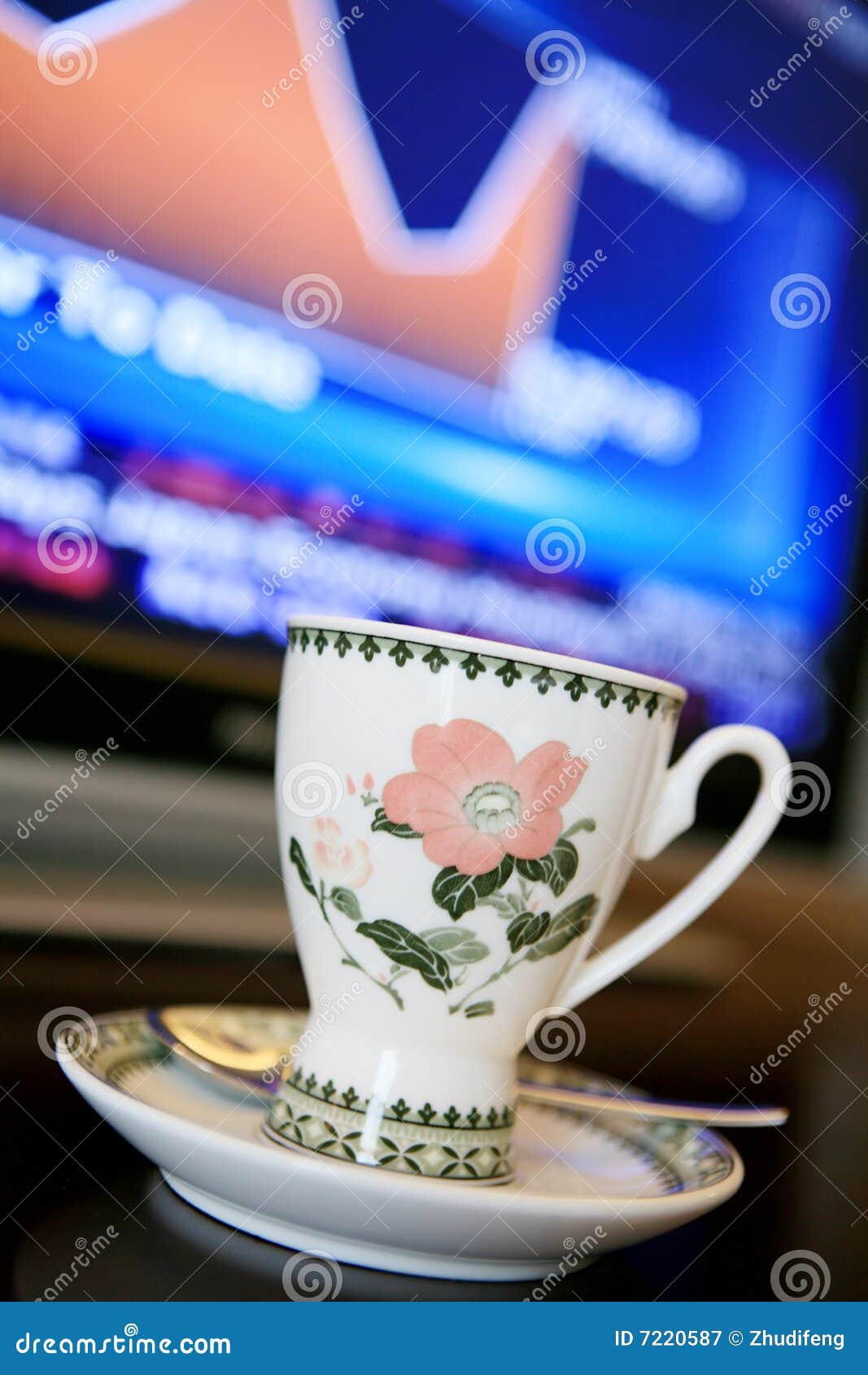 Cup with Monitor Show Chart Stock Image - Image of investor, drink: 7220587