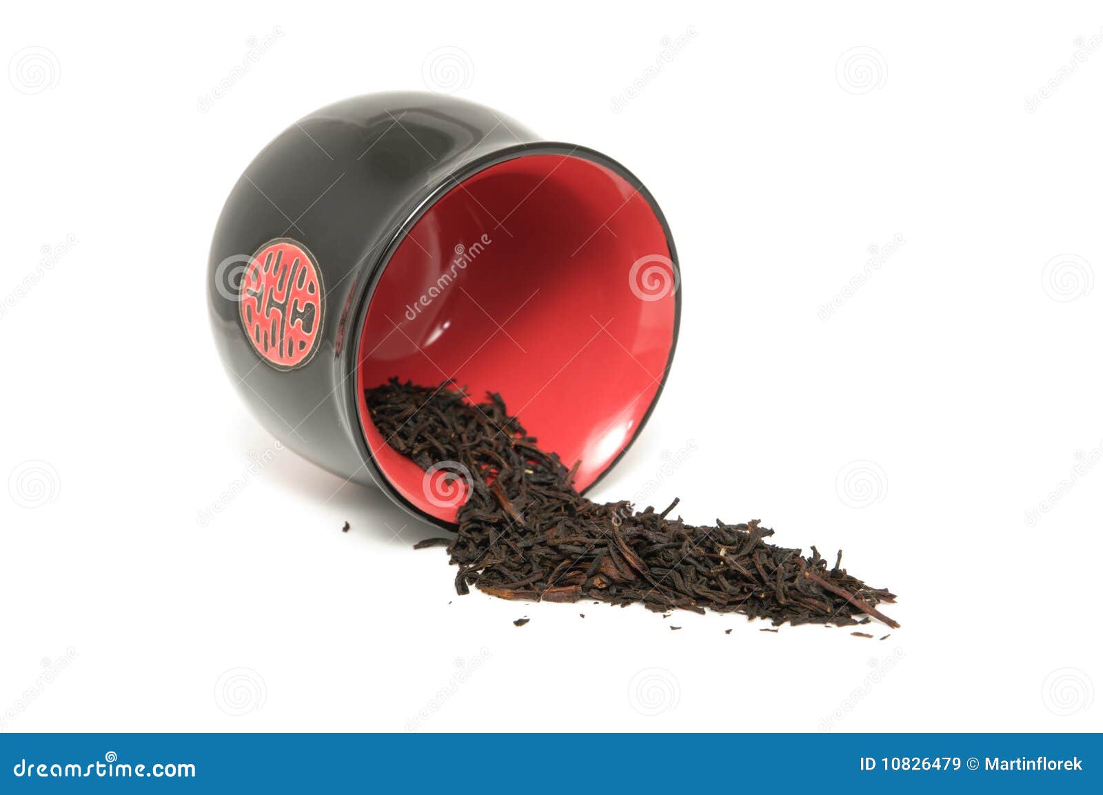 Cup with raw black tea stock image. Image of leafs, drink - 10826479