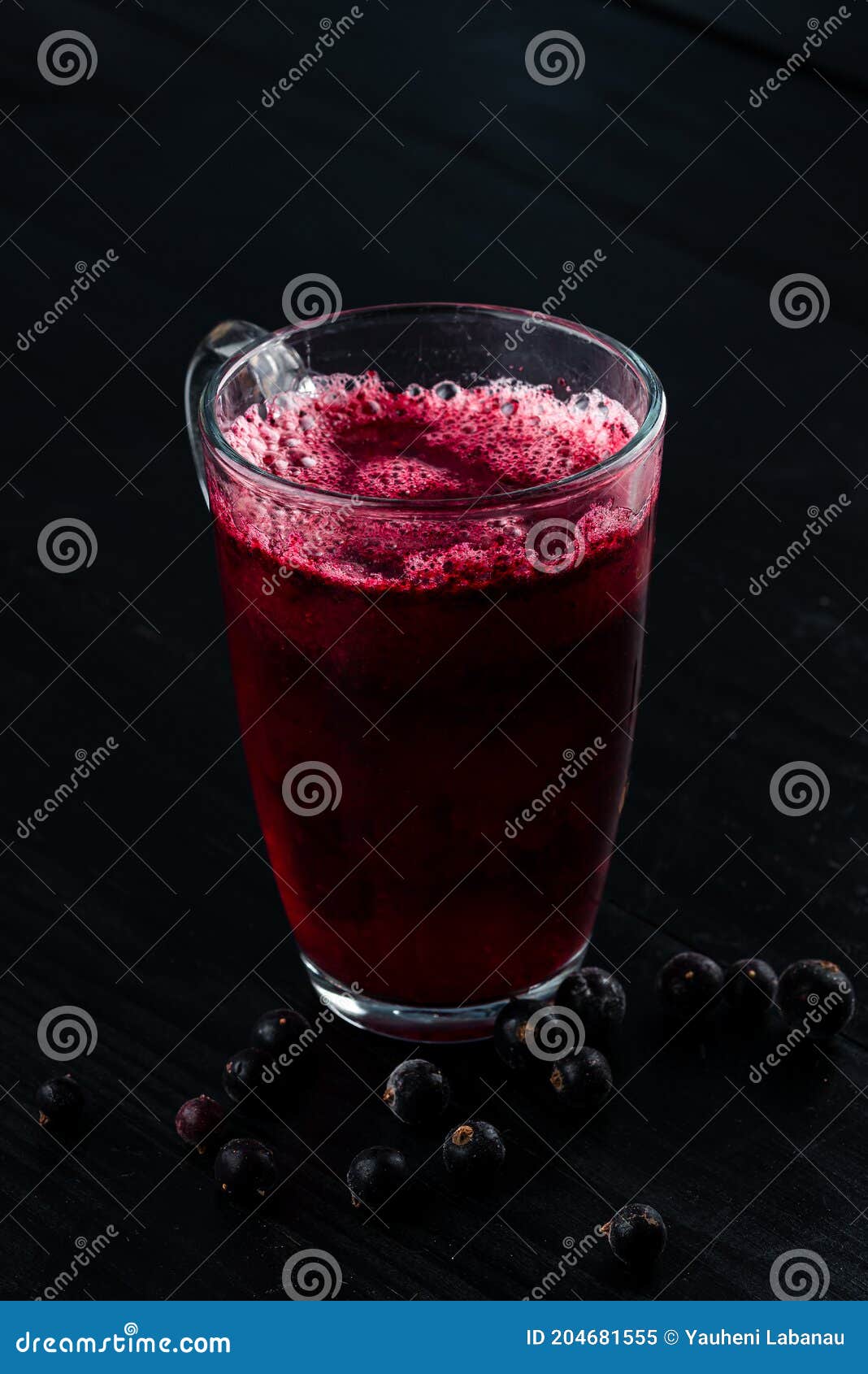 Hot black currant tea stock image. Image of detox, berries - 204681555