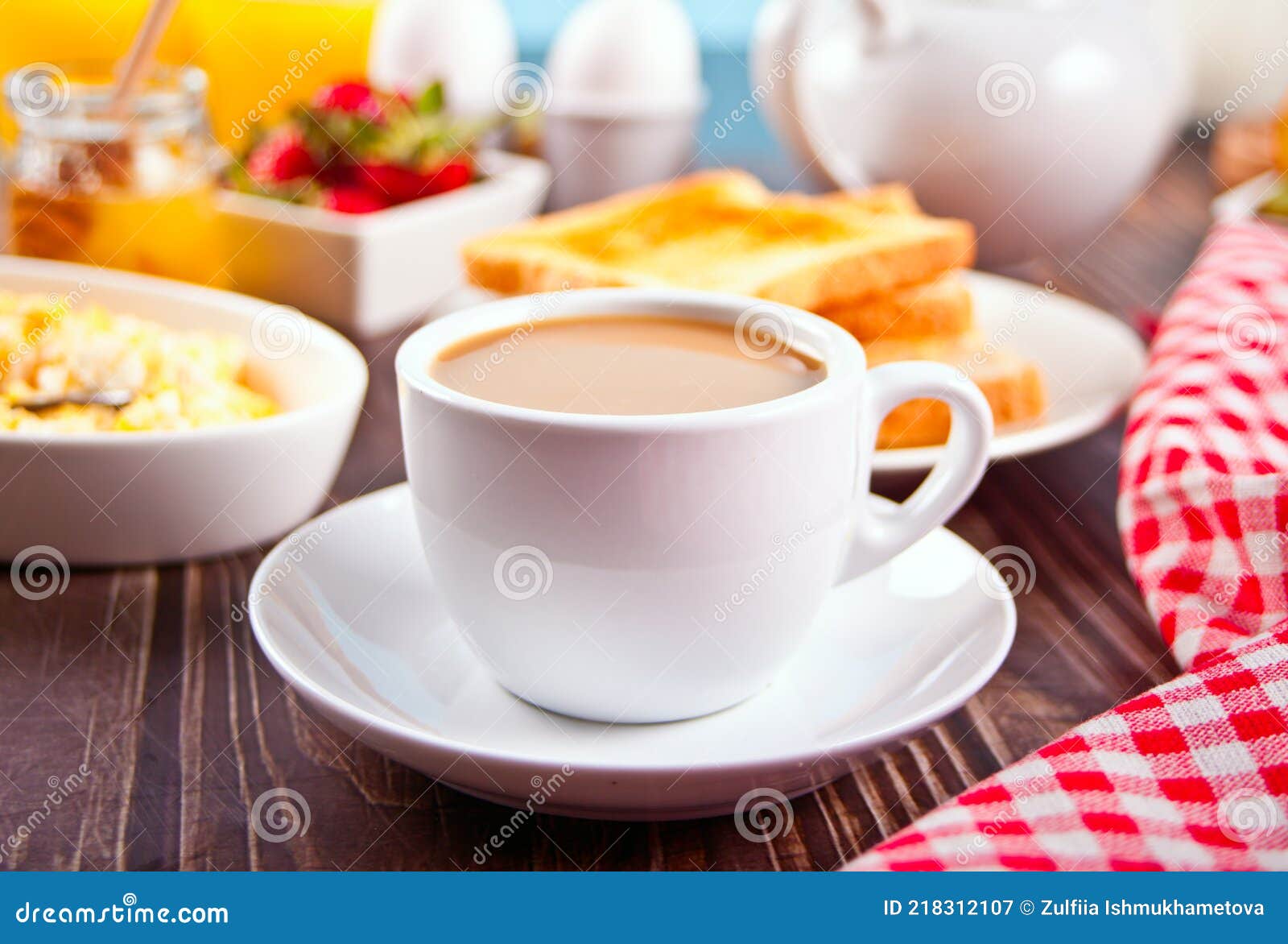 Cup of Tea and Scrambled Eggs and with Crispy Toast. Breakfast Concept ...