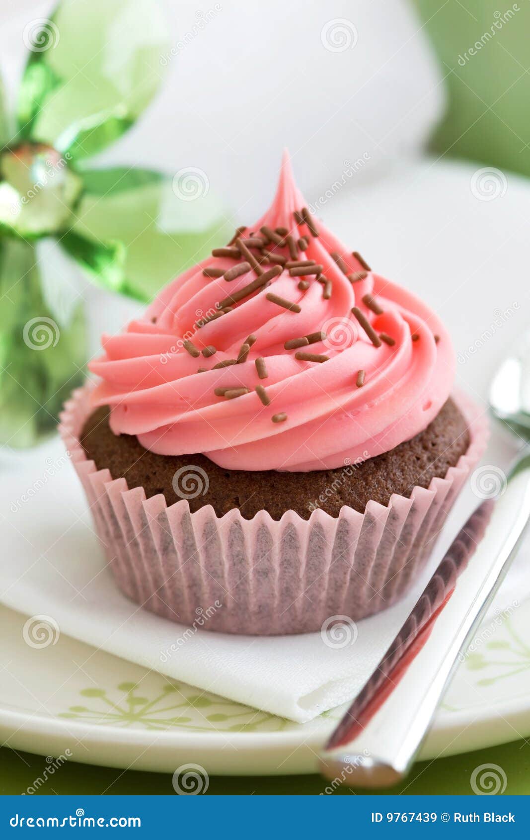 Cupcake stock image. Image of pink, sweet, cupcake, buttercream - 9767439