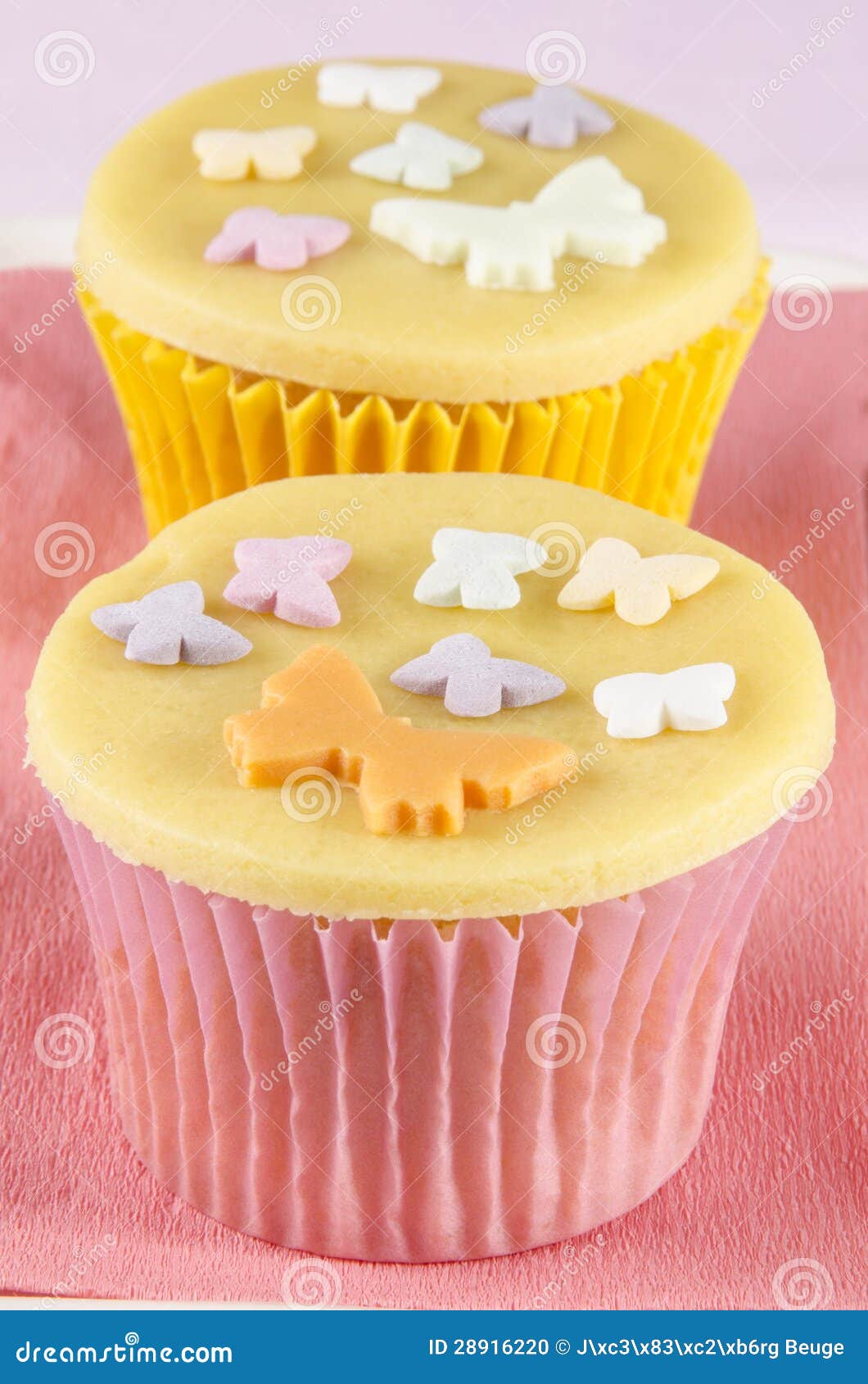 Cupcake with Golden Marzipan Stock Photo - Image of snack, food: 28916220