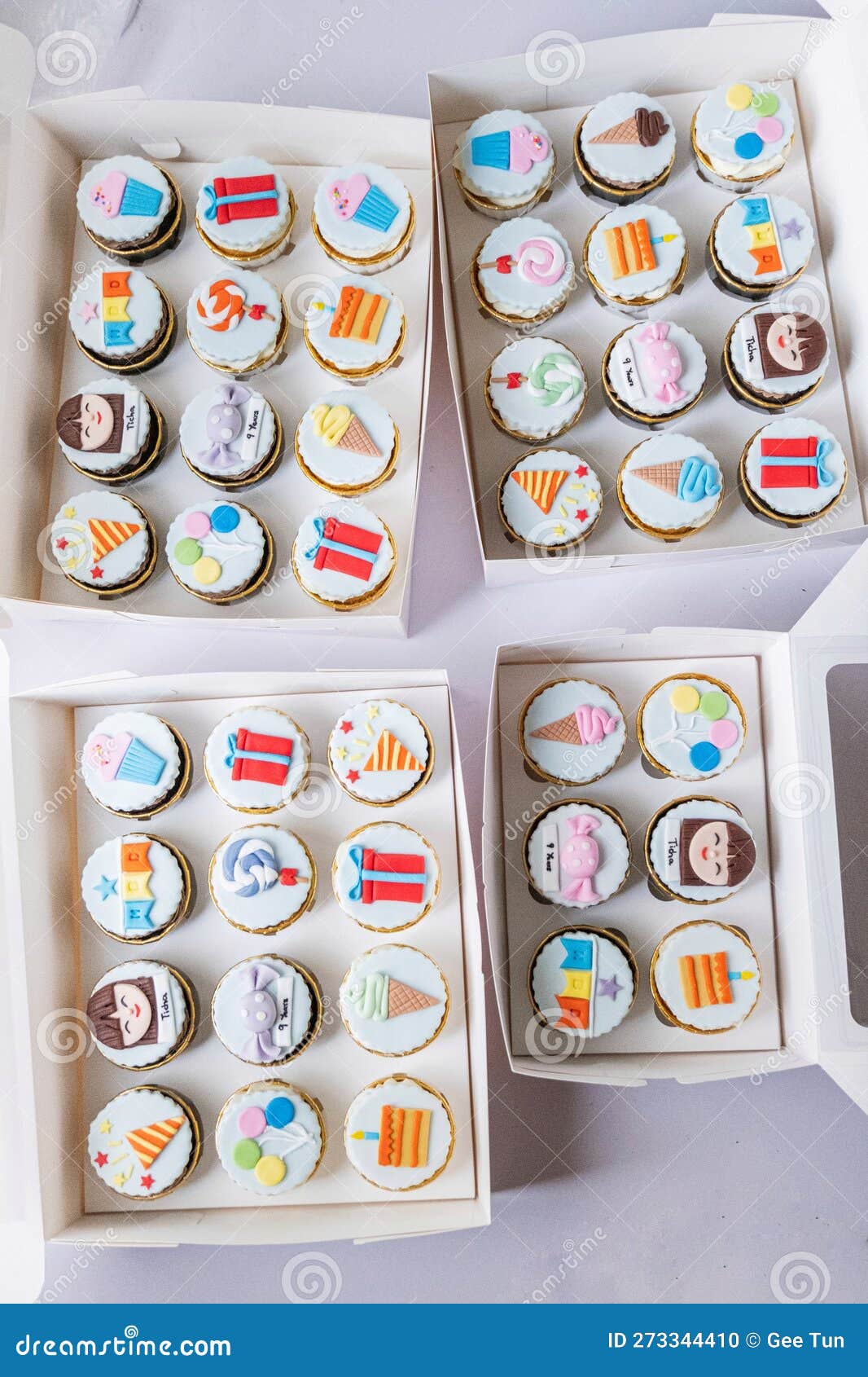 Cupcakes with Icing Sugar Sheet on Top Stock Photo - Image of cupcakes ...