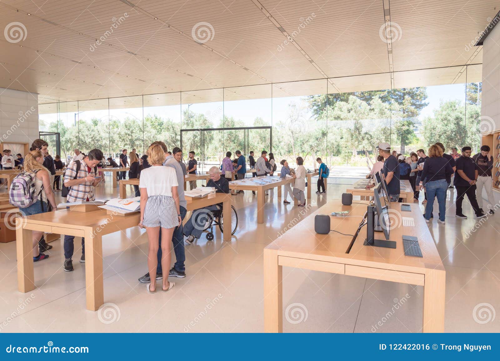 Apple Merchandise Retail Store at Apple Park Visitor Center Editorial ...