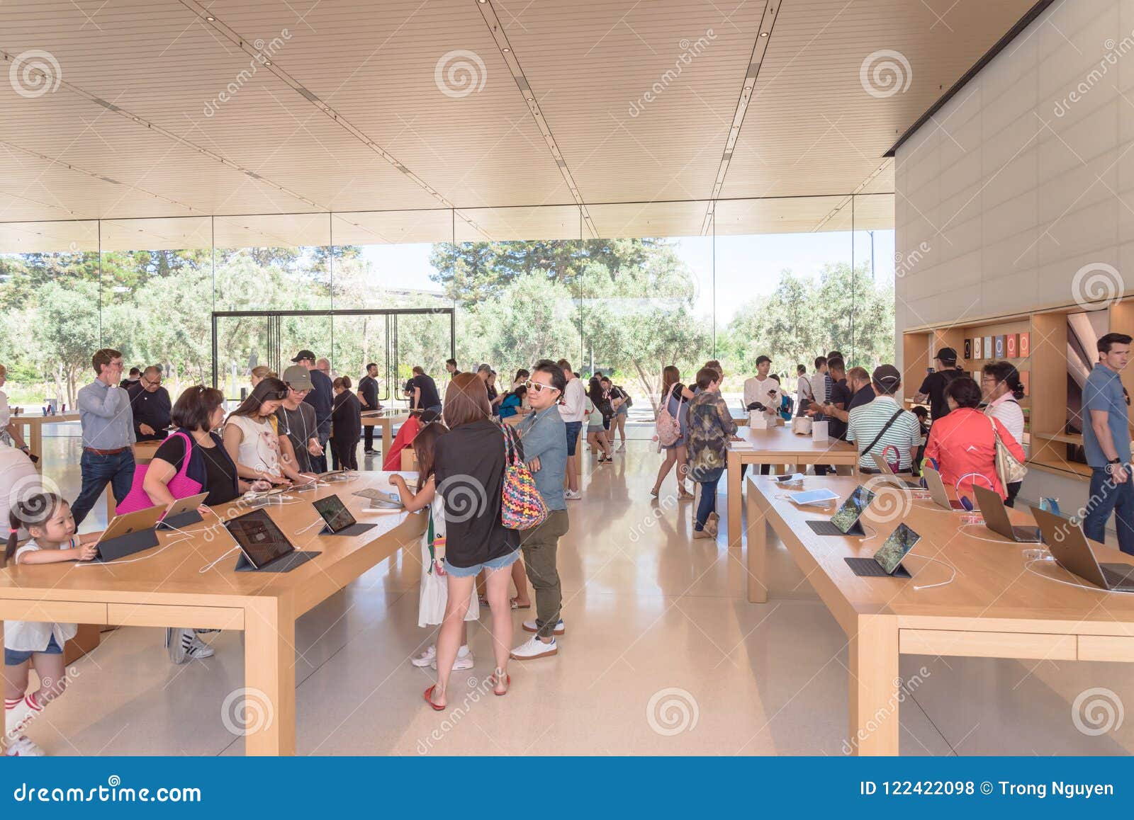 Apple Merchandise Retail Store at Apple Park Visitor Center Editorial ...