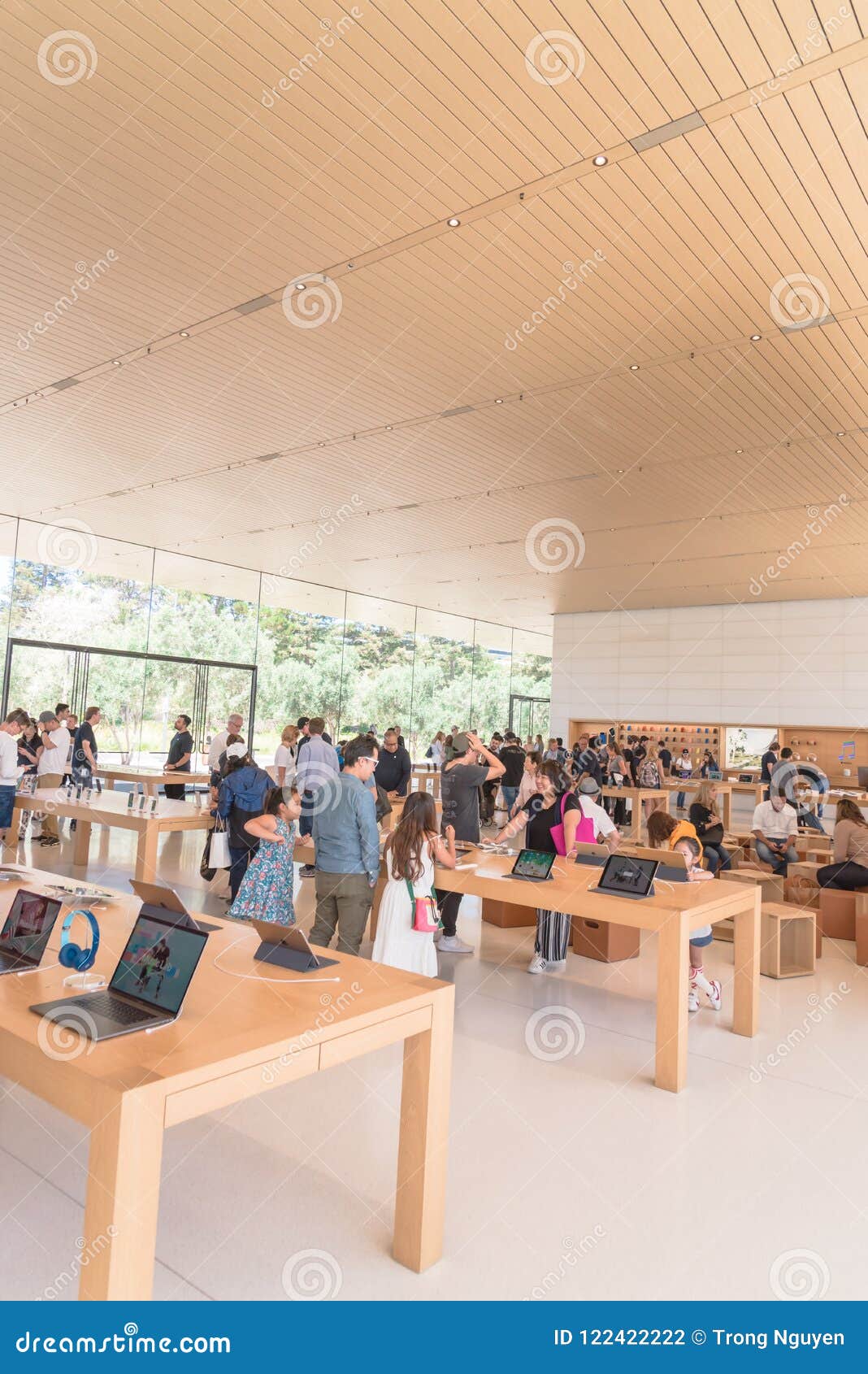 Apple Merchandise Retail Store at Apple Park Visitor Center Editorial ...