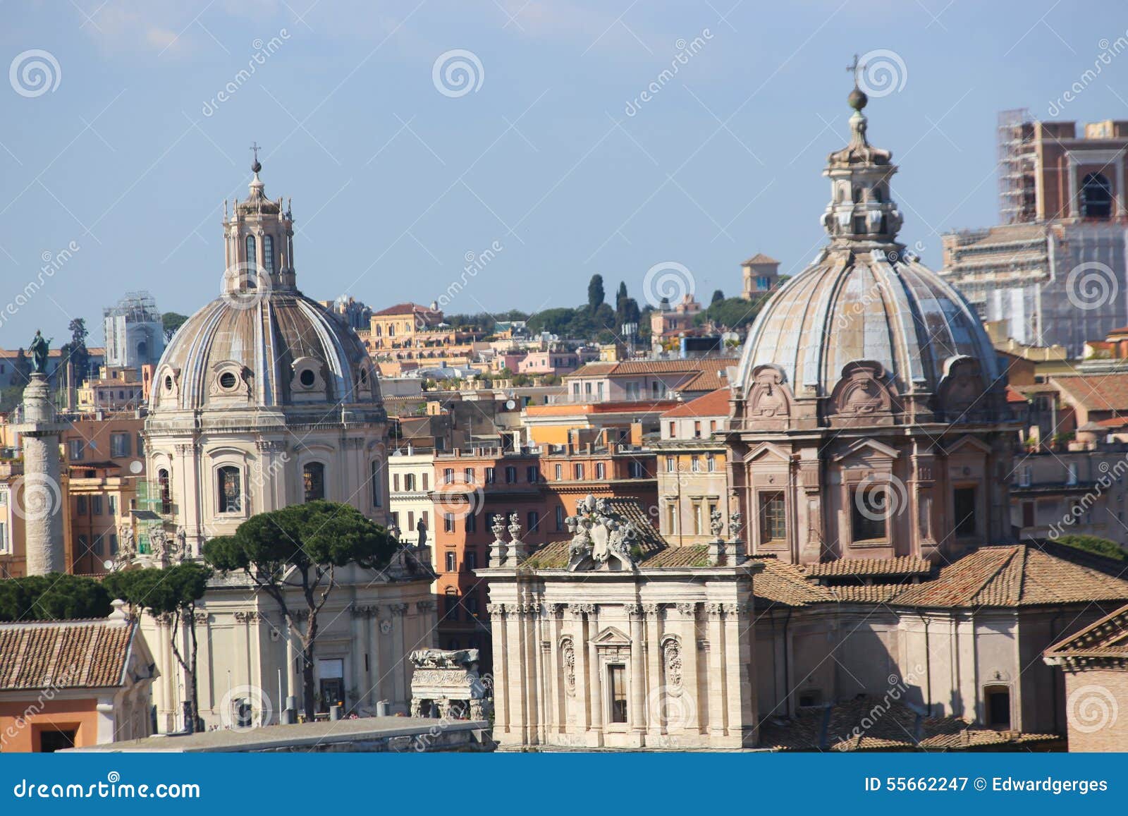 Cupole di Roma - l'Italia immagine stock. Immagine di chiesa - 55662247