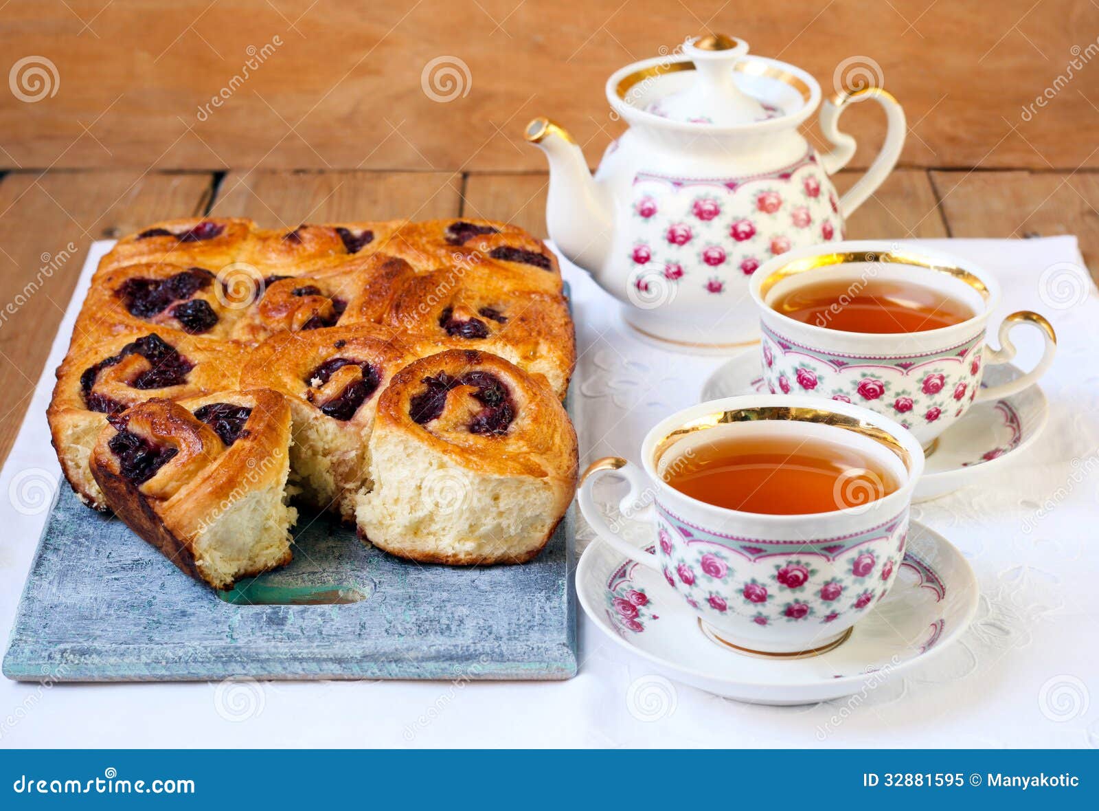 Cups of tea and buns stock image. Image of berry, homemade - 32881595