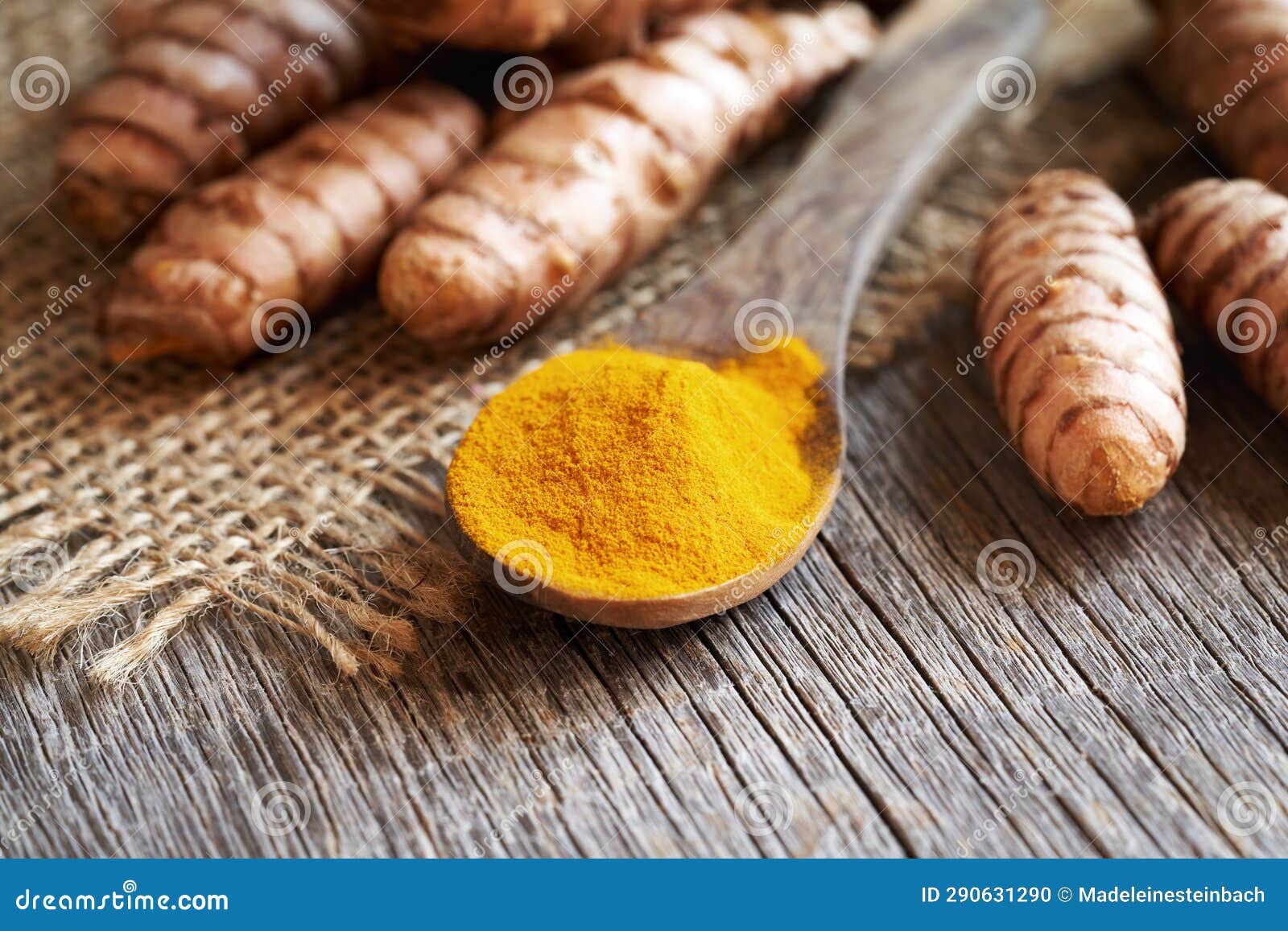 Curcuma Powder with Fresh Turmeric Root with Copy Space Stock Photo ...