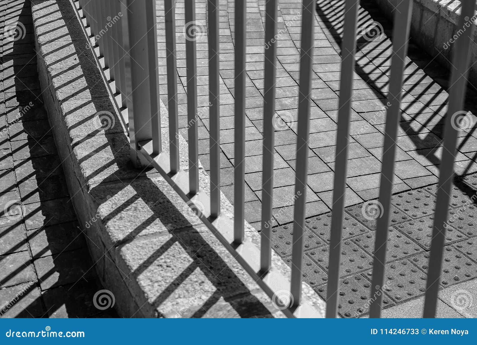 A Curious Image of Geometrical Pattern Full of Parallel Lines and ...