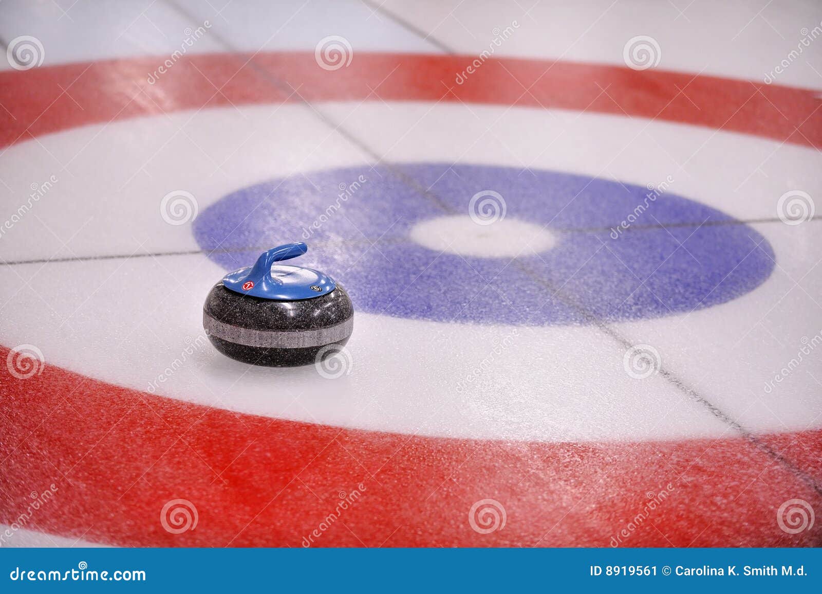 Curling-Rock in Target stock image. Image of indoors, equipment - 8919561