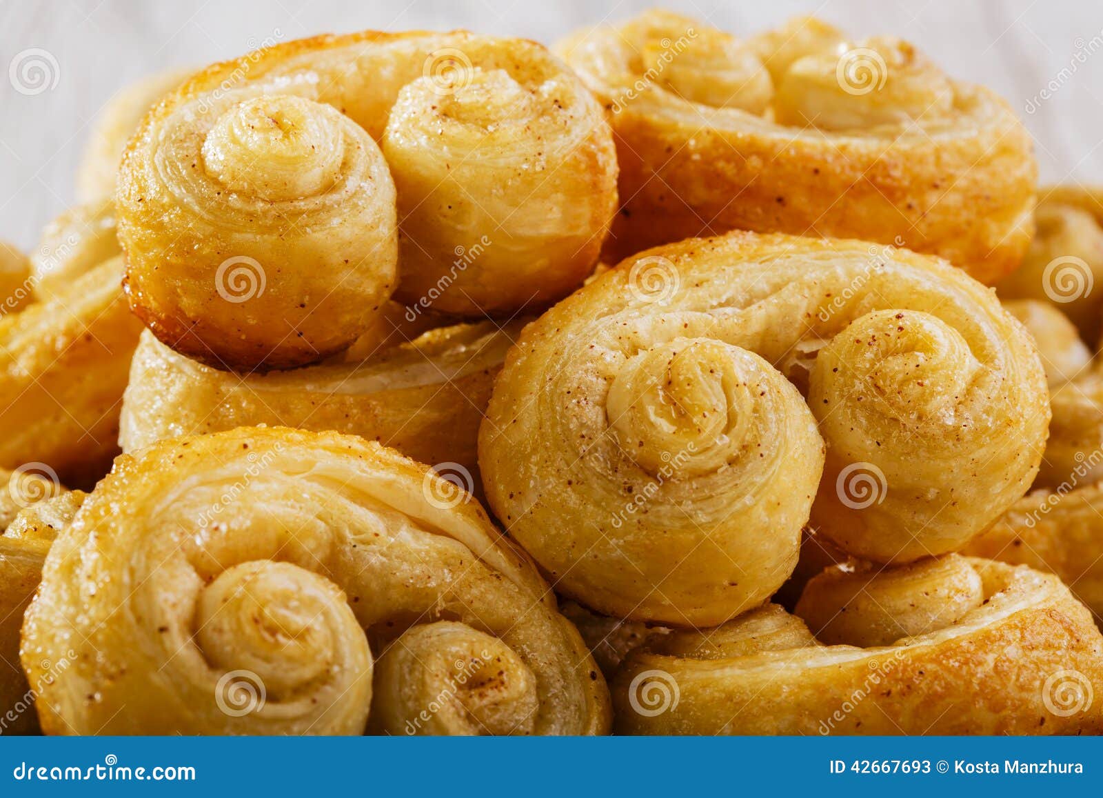 Curls puff pastry stock image. Image of cinnamon, curls - 42667693