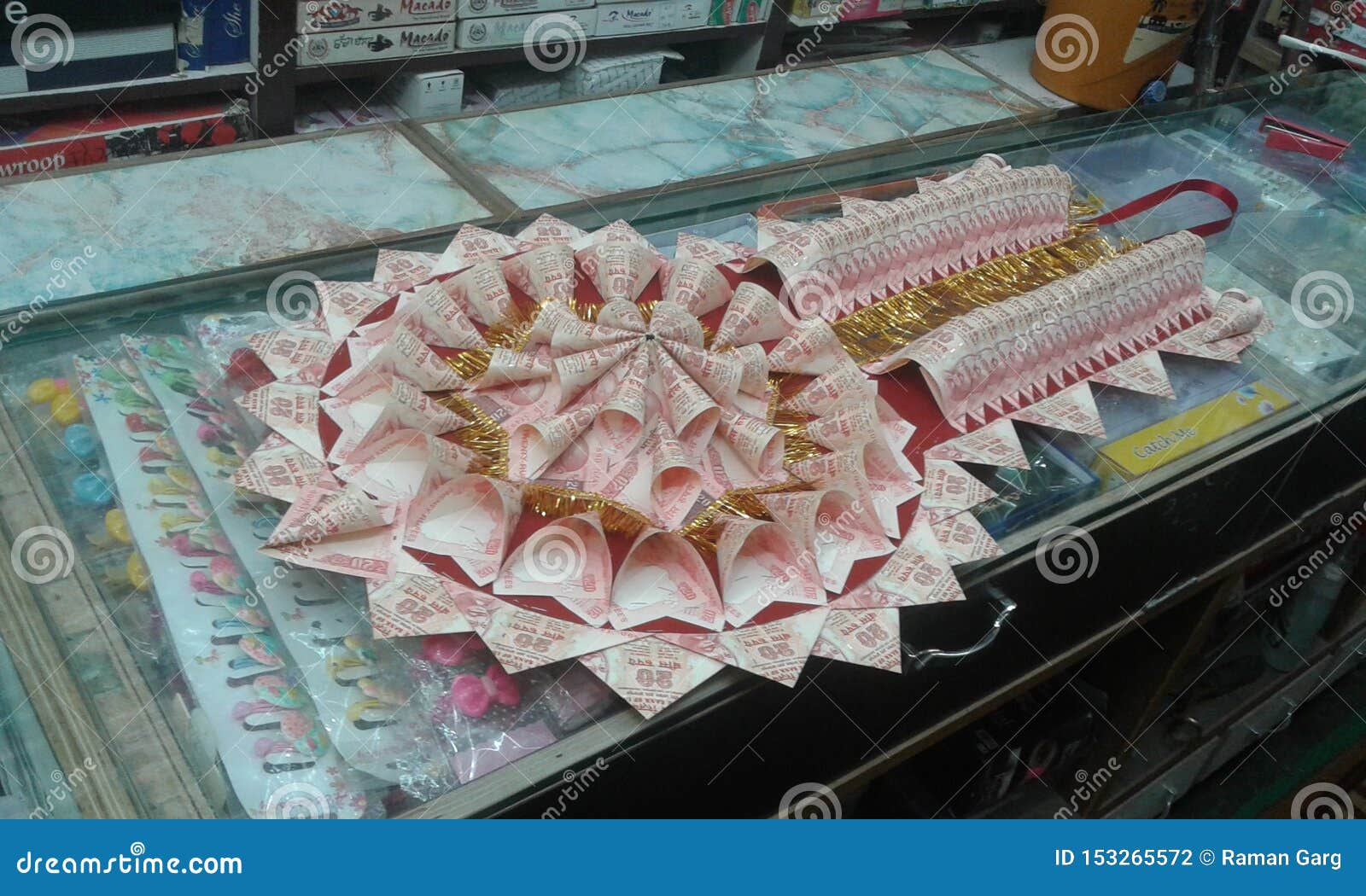 Currency Haar. these Haar are Made with Indian Currency of Rupee ...