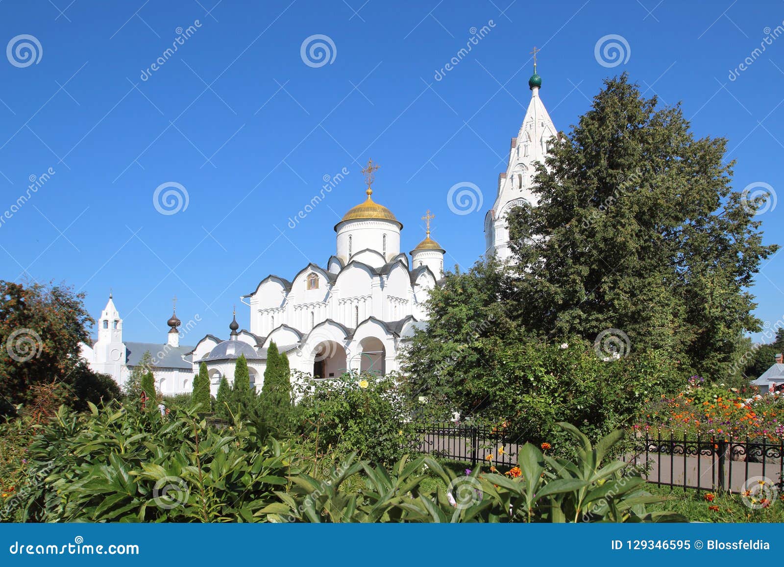Pokrovsky Cathedral in Pokrovsky Monastery in Suzdal, Russia Stock ...