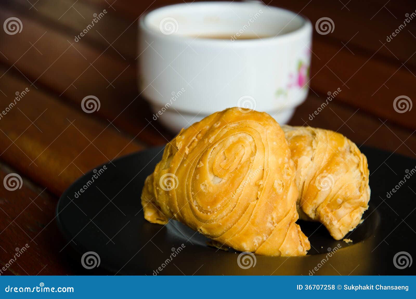 Curry puff and coffee stock photo. Image of cooking, chicken - 36707258