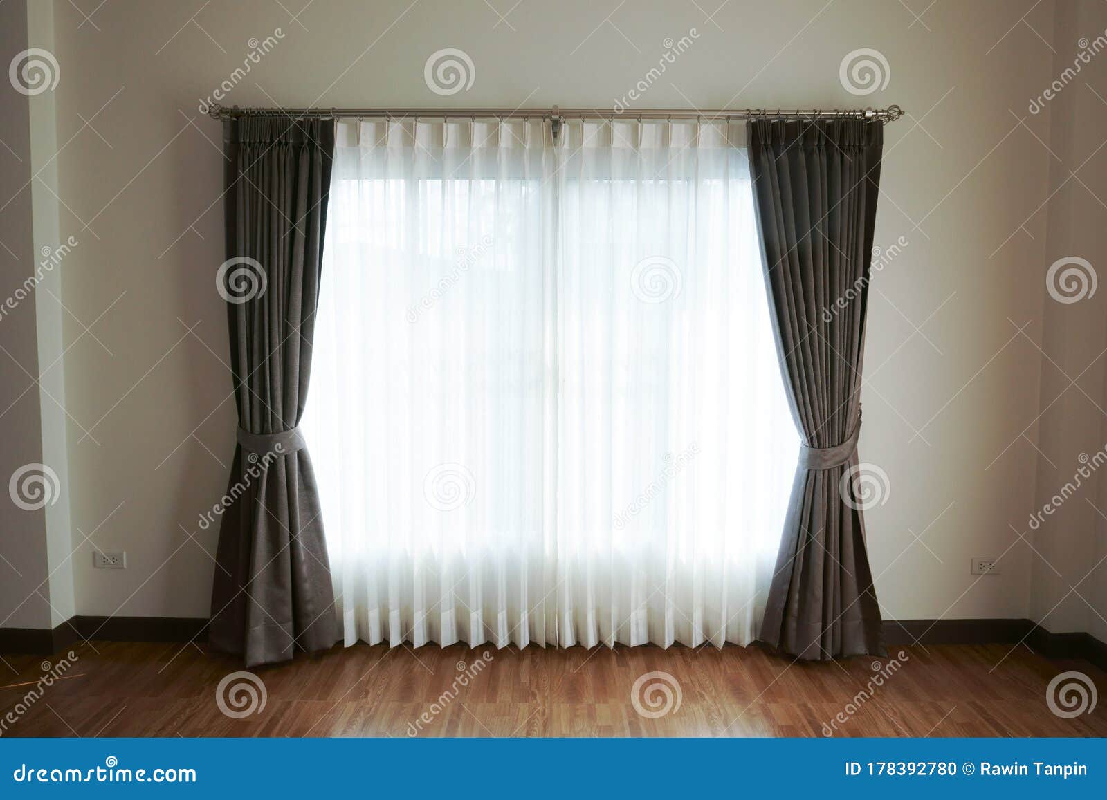 Curtains Window Decoration Interior of Room,empty Room with Window and ...