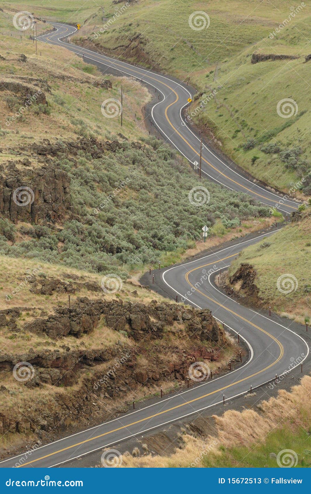 Curve of road stock image. Image of scenery, empty, shape - 15672513