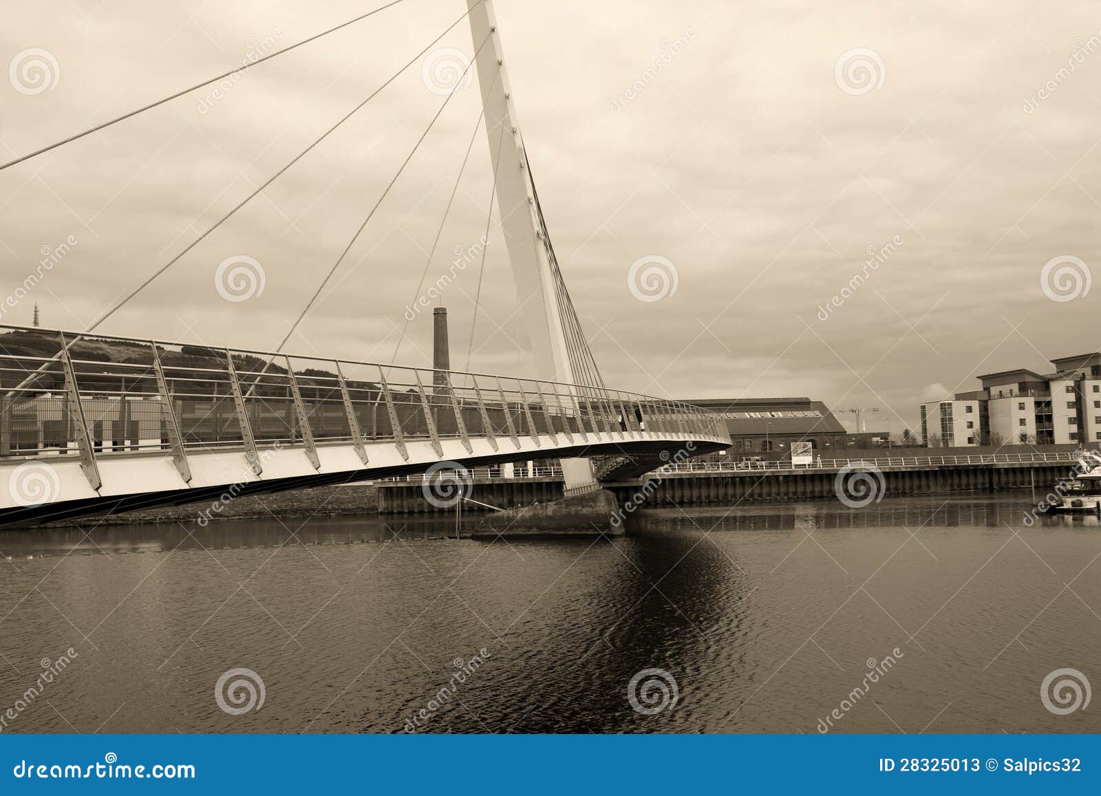 Curved bridge stock image. Image of water, steel, curve - 28325013