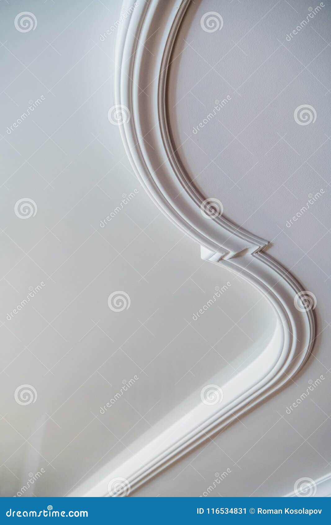 Curved Decorative Clay Stucco Relief Molding On White Ceiling In ...