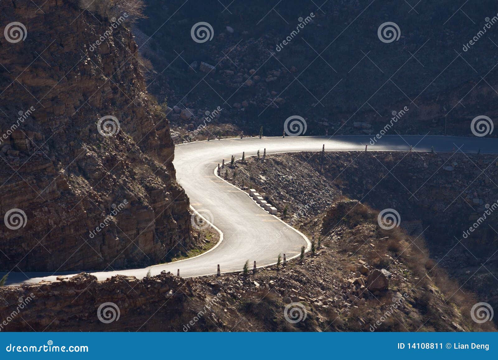 Curving road stock image. Image of geologic, topography - 14108811