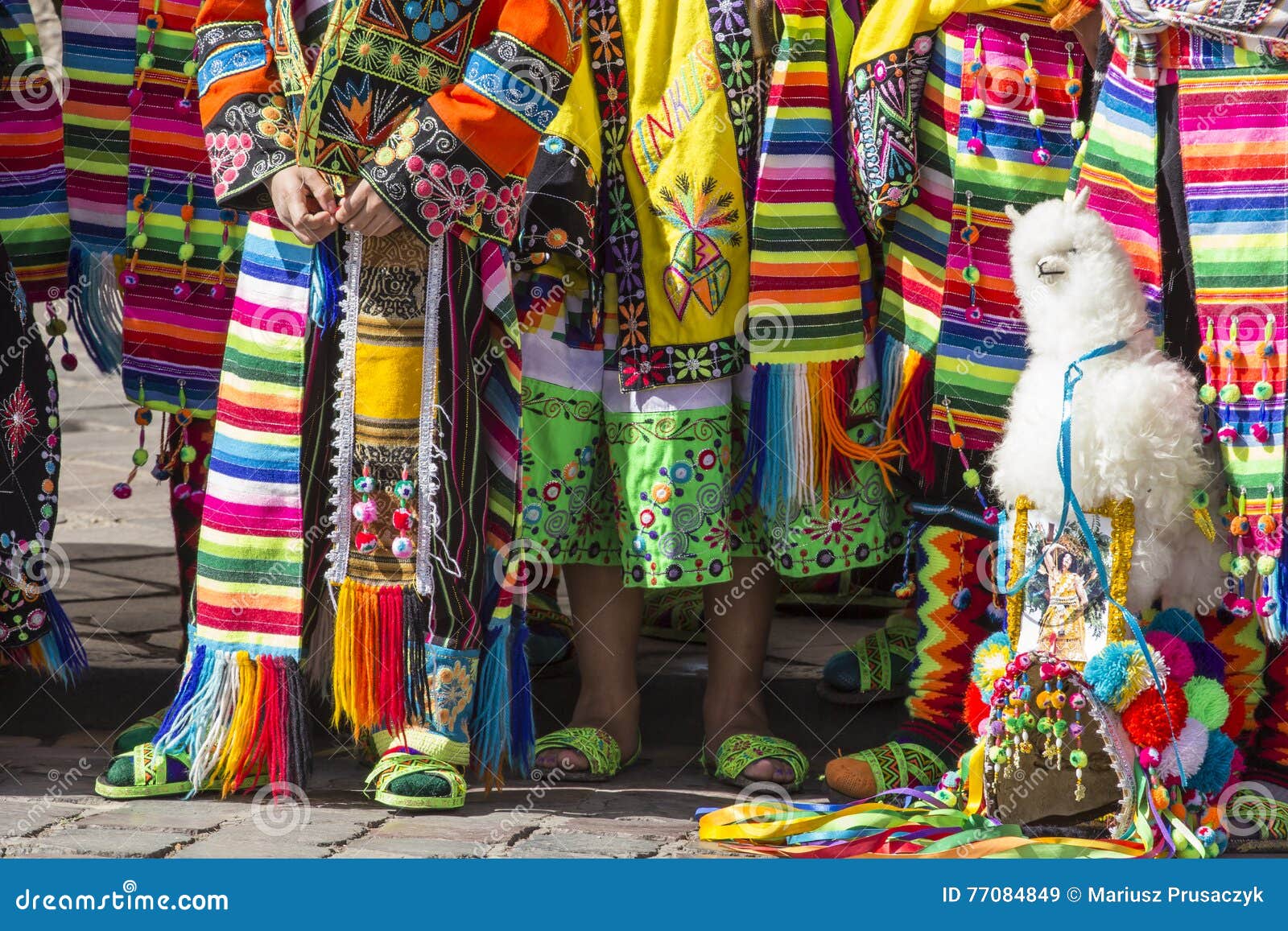 CUSCO - PERU - JUNE 06, 2016 : Peruvian Dancers at the Parade in ...