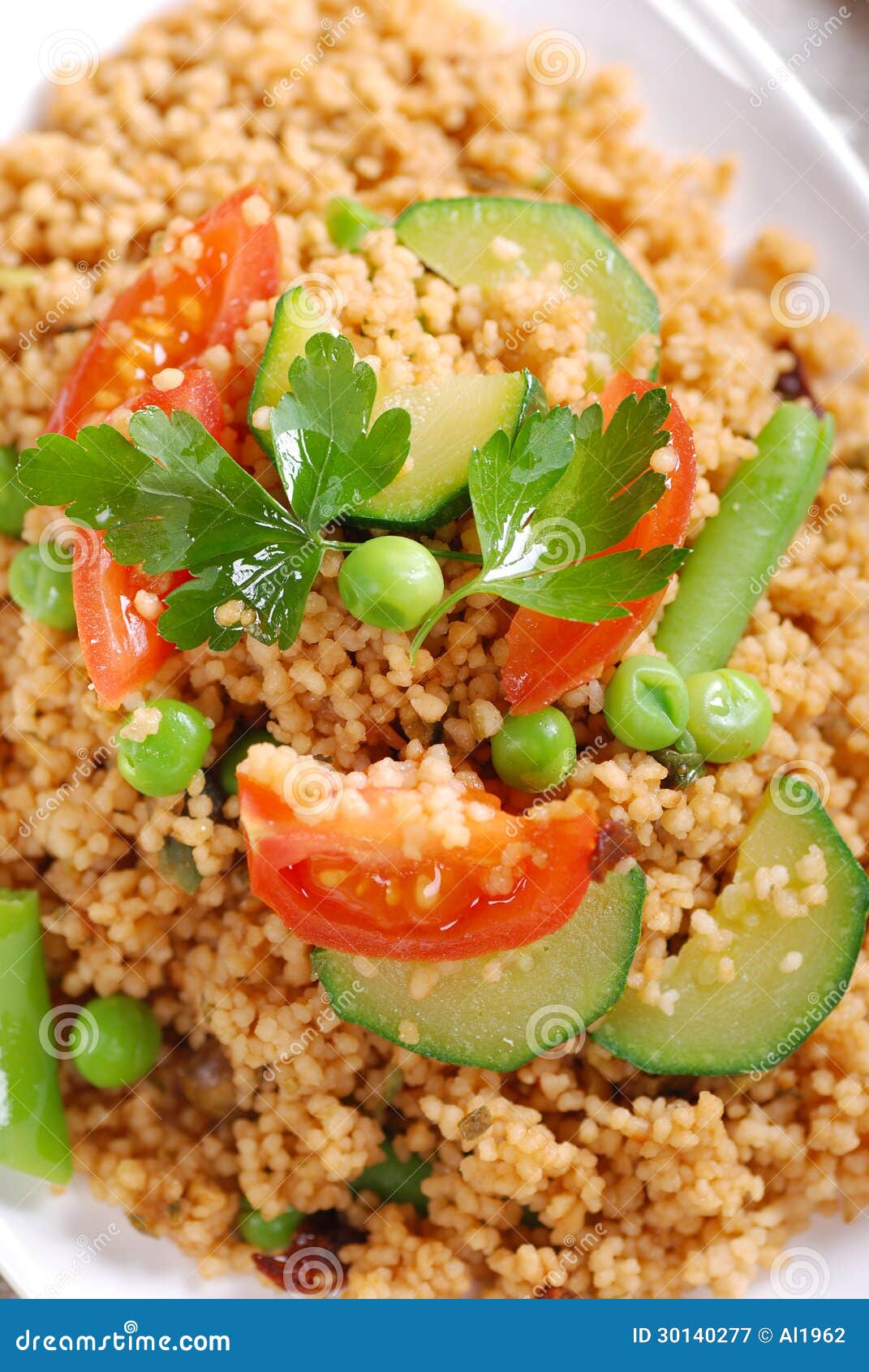 Cous cous con le verdure immagine stock. Immagine di saporito - 30140277