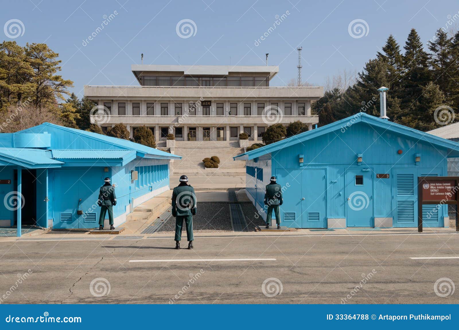 Custodia Dei Confini Nord-sud Della Corea Fotografia Stock Editoriale ...