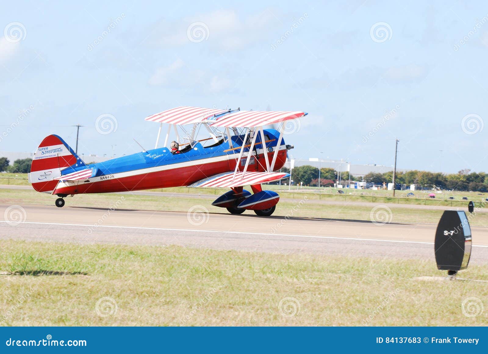 Custom Bi-plane for Wing Walking Editorial Stock Photo - Image of ...