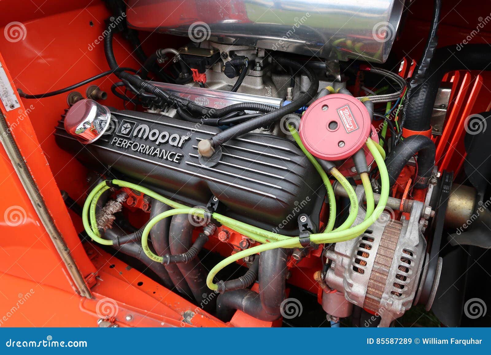Custom Mopar Engine editorial stock image. Image of mopar - 85587289