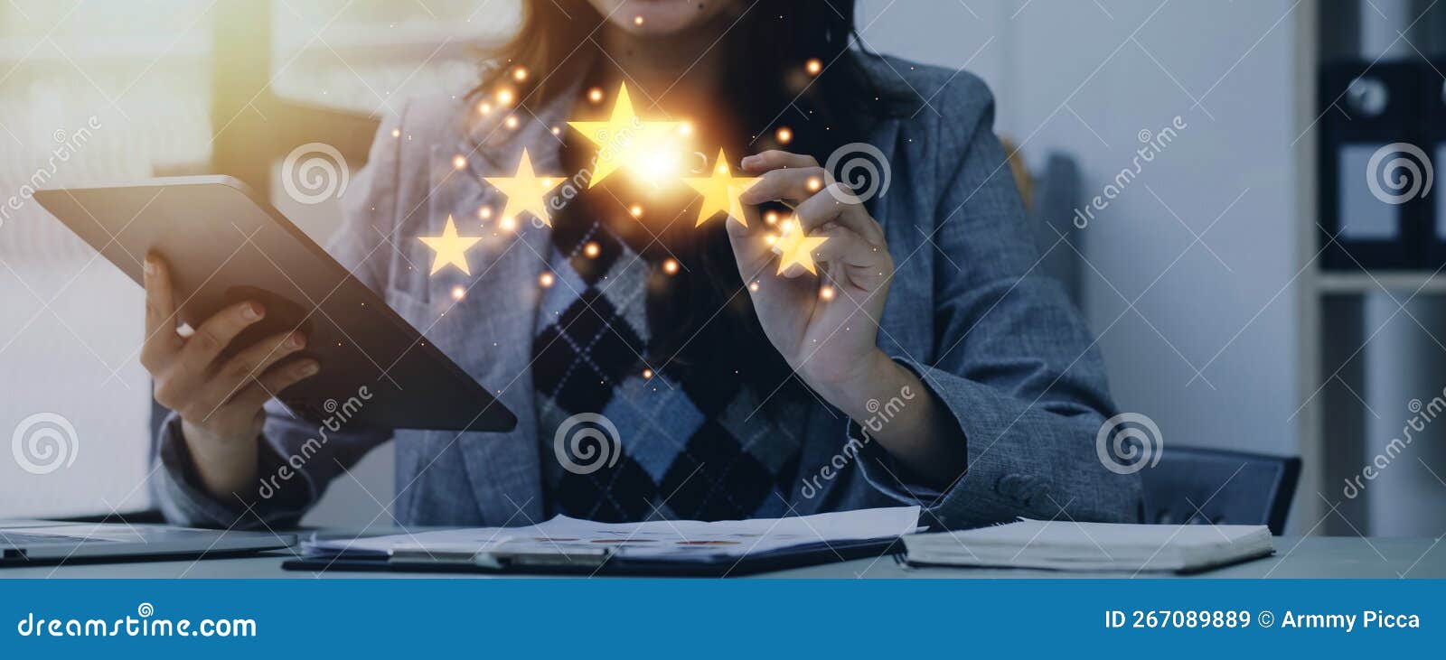 Customer Experience Concept, Best Excellent Services Rating for ...