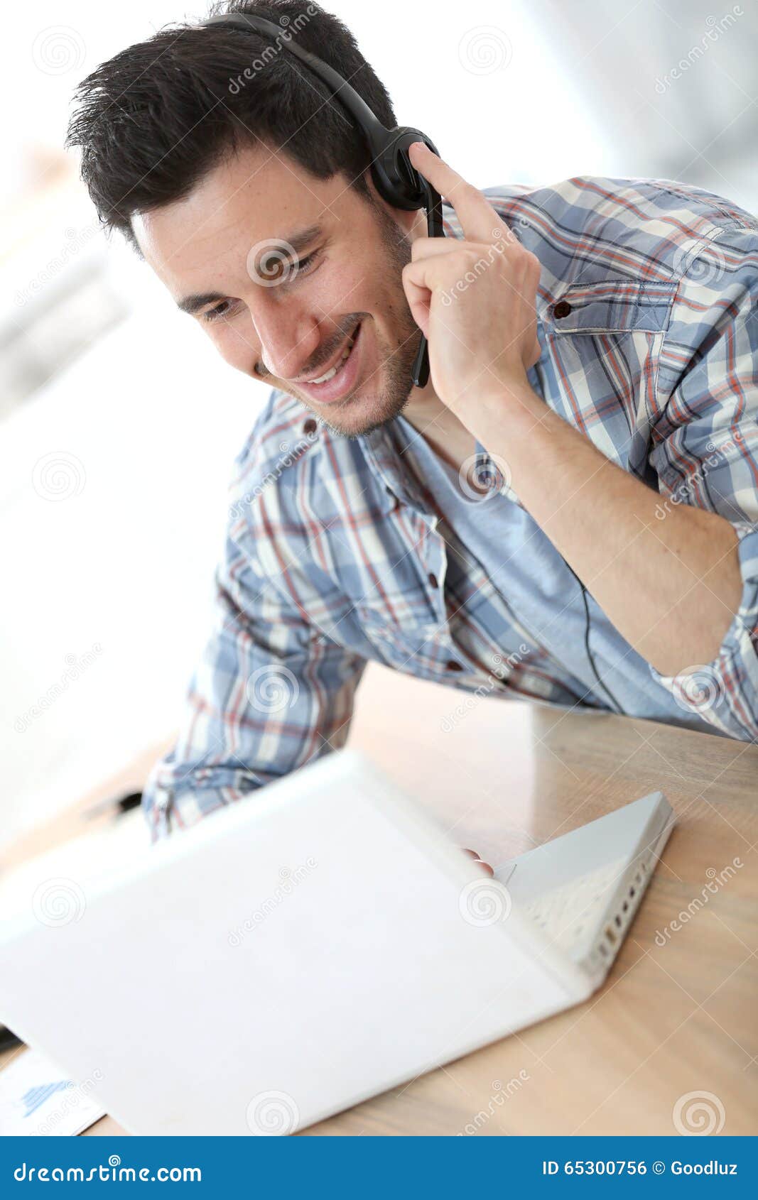 Customer Service Assistant Working in Call Center Stock Photo - Image ...
