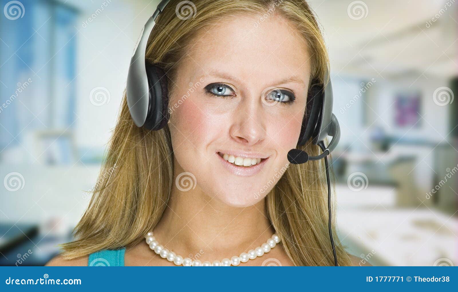 Customer service girl stock image. Image of office, pretty - 1777771
