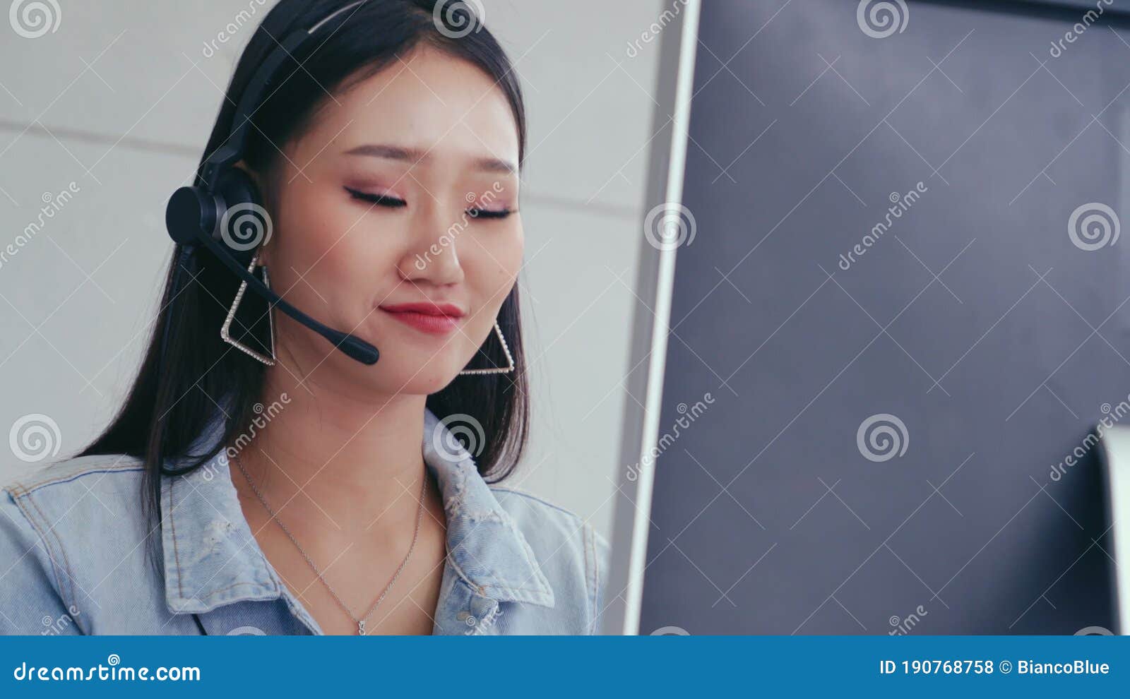 Customer Support Agent or Call Center with Headset Talking To Customer ...