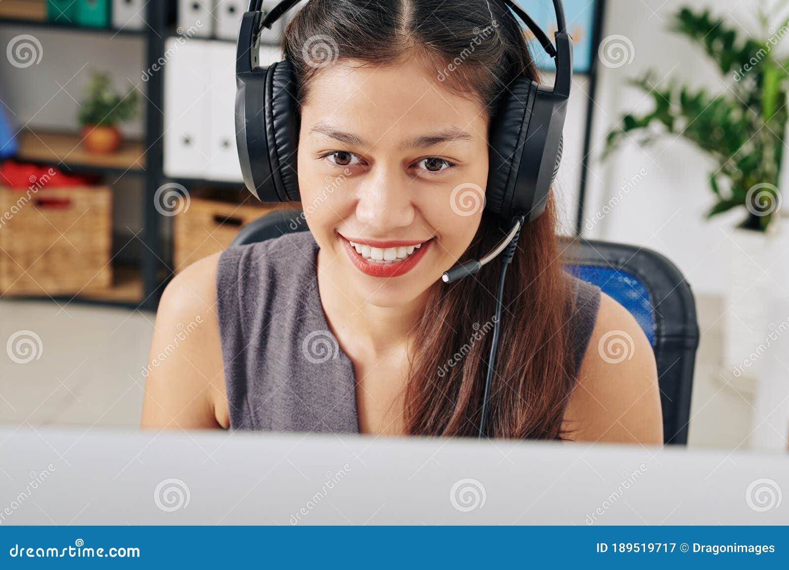 Customer support manager stock image. Image of communication - 189519717