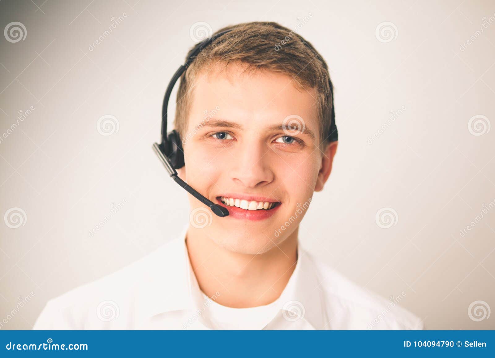22,243 Customer Support White Background Stock Photos - Free & Royalty ...