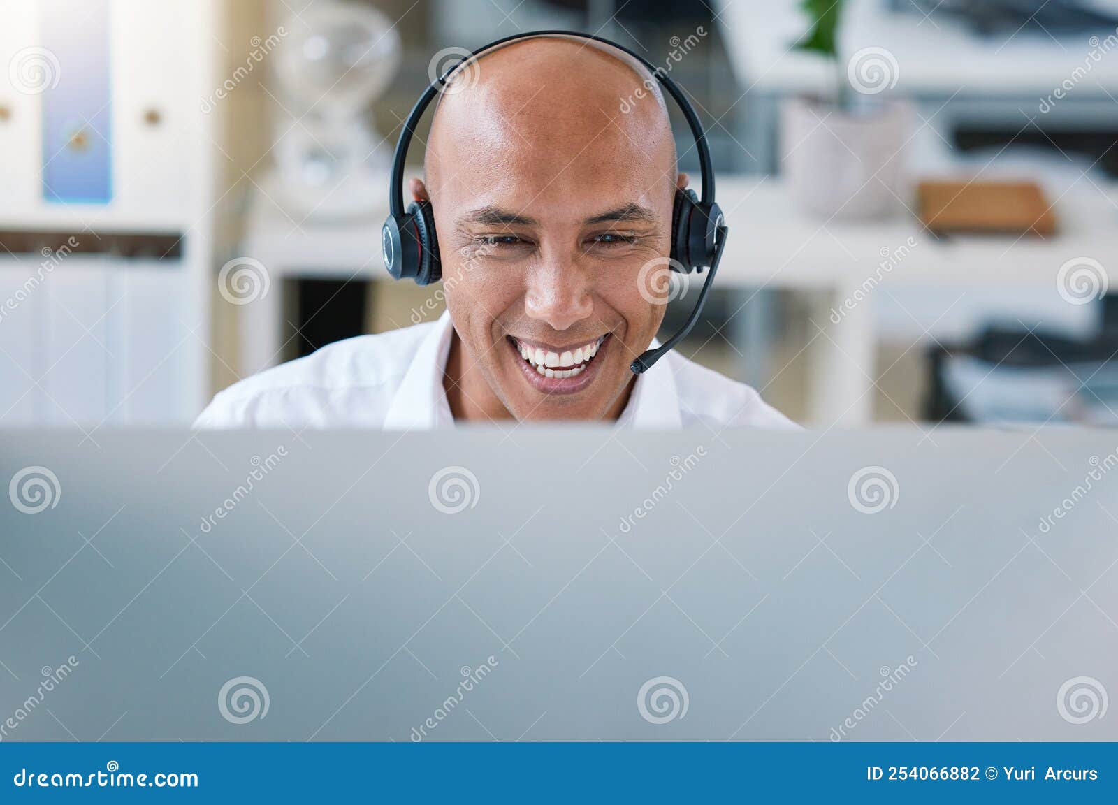 Customer Support, Receptionist or Call Center Agent Consulting with ...