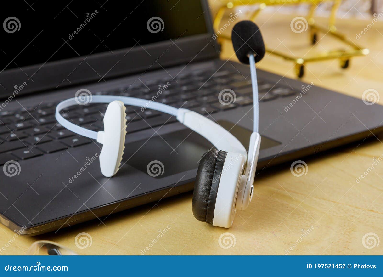 Customer Support Customer Service Help, Office Desk with Headset Call ...